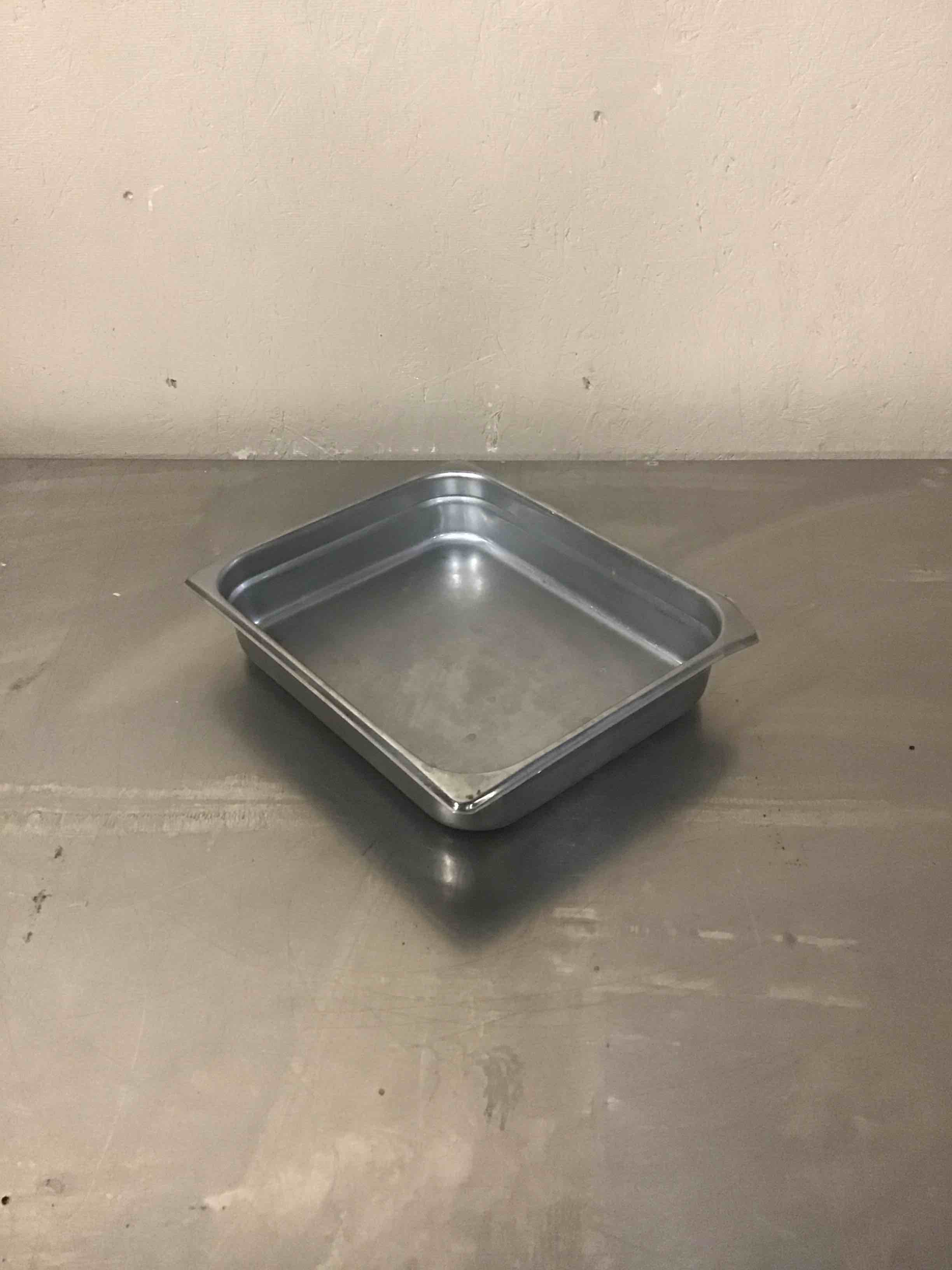 HALF SIZE TWO AND A HLAF INCH DEEP STAINLESS STEEL INSERT PAN