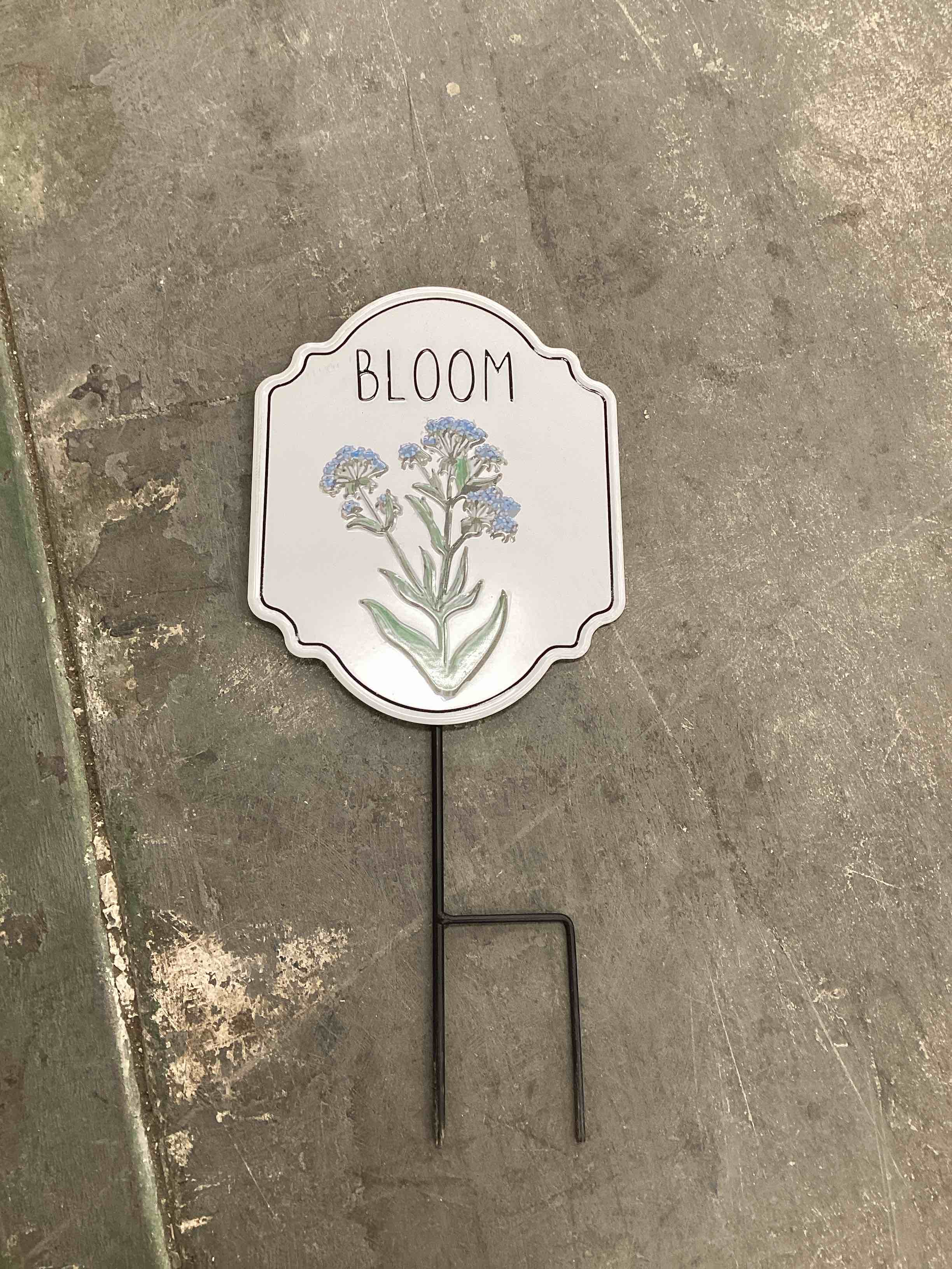 Crosslight Bloom Garden Stake