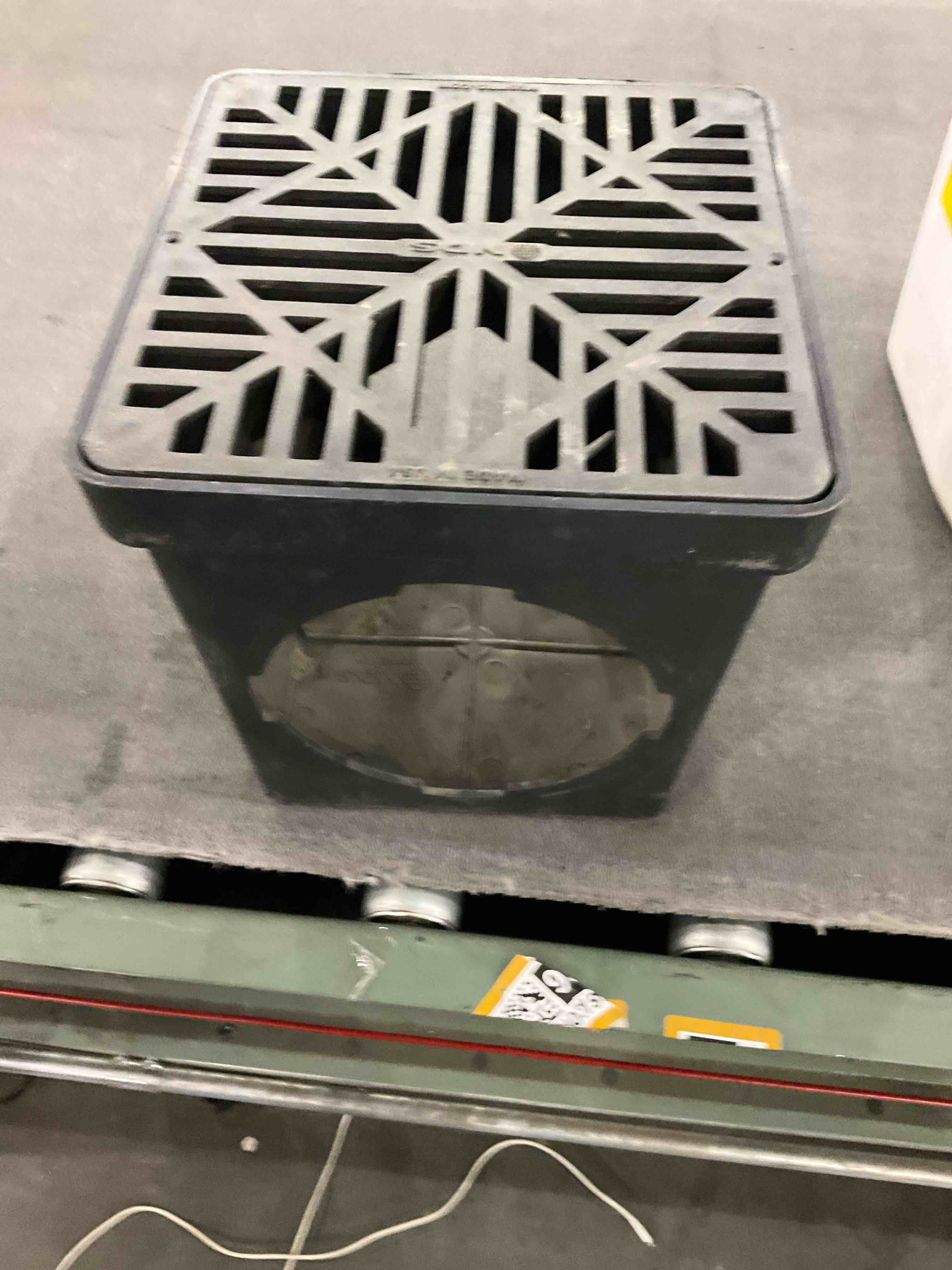 NDS 1200BKITRTL1PK Square Kit with 2-Opening Catch Basin, 2 Adapters, 1 ...