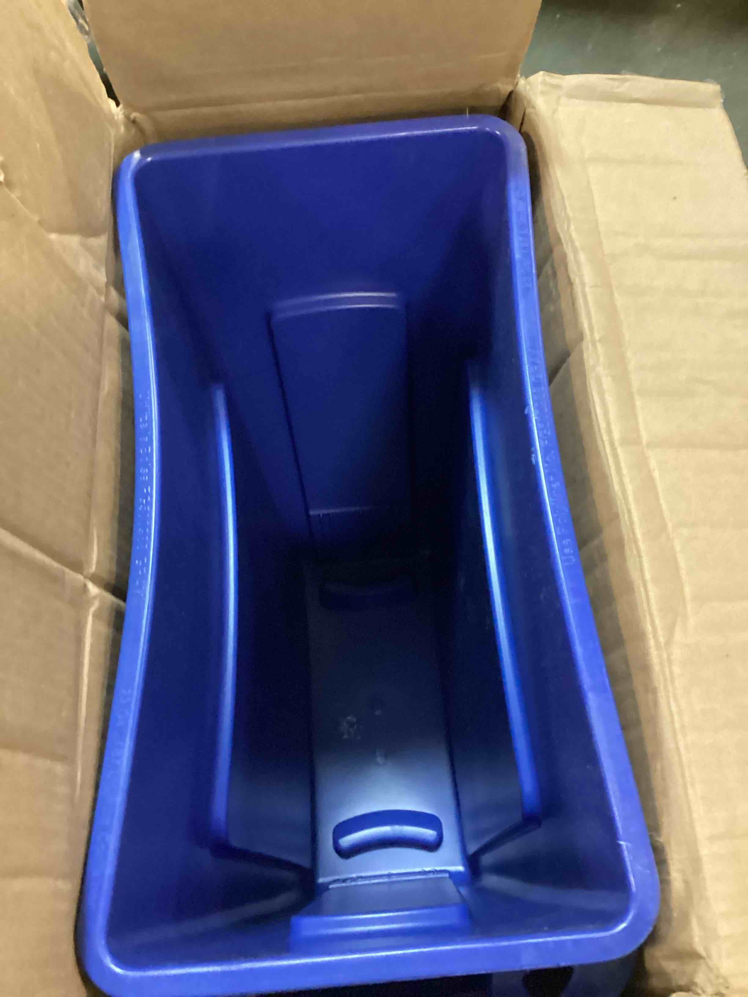 Rubbermaid Commercial Products Slim Jim Plastic Rectangular Recycling ...