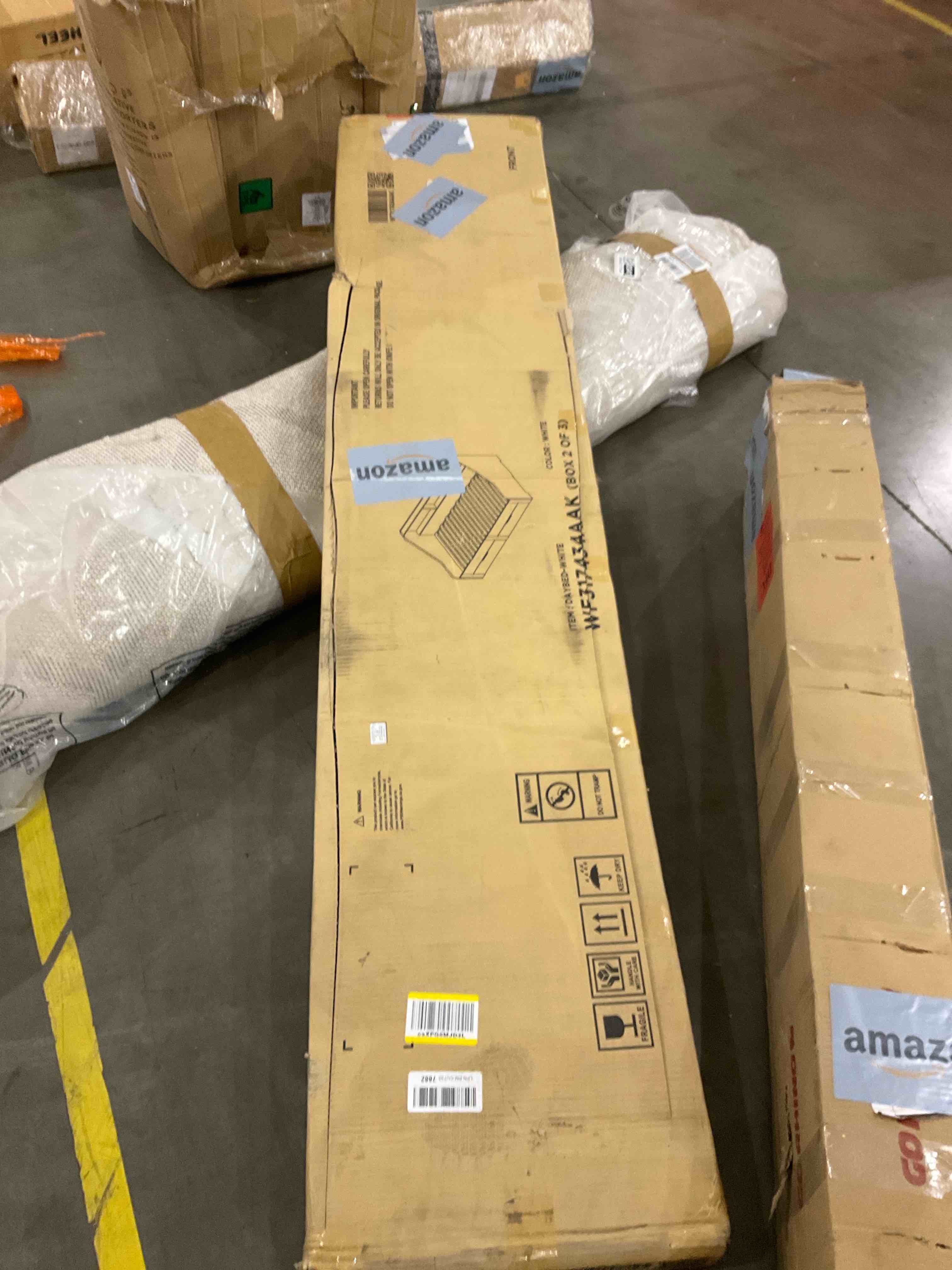 daybed frame, box 2 of 3