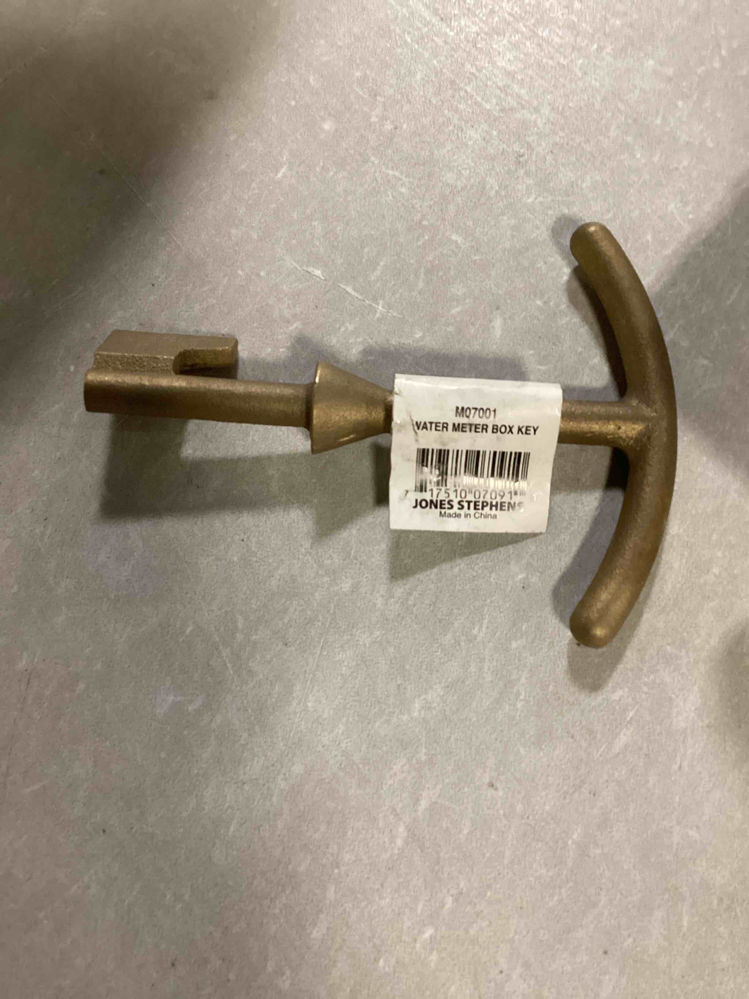 Jones Stephens (M07001) Water Meter Box Key, Brass, 5.5 Inches