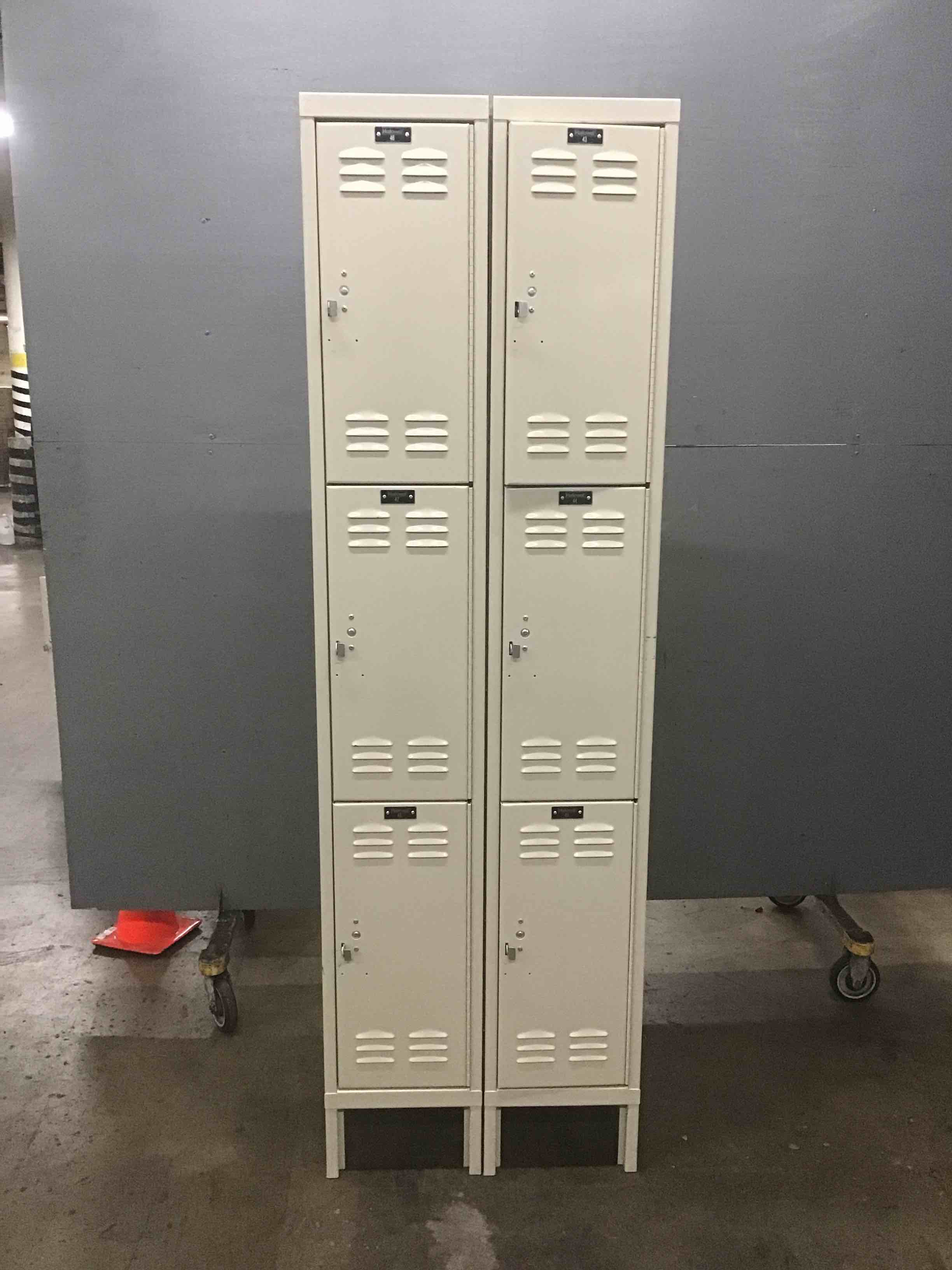 Hallowell Metal 6 Compartment Storage Locker With Clothing Hook