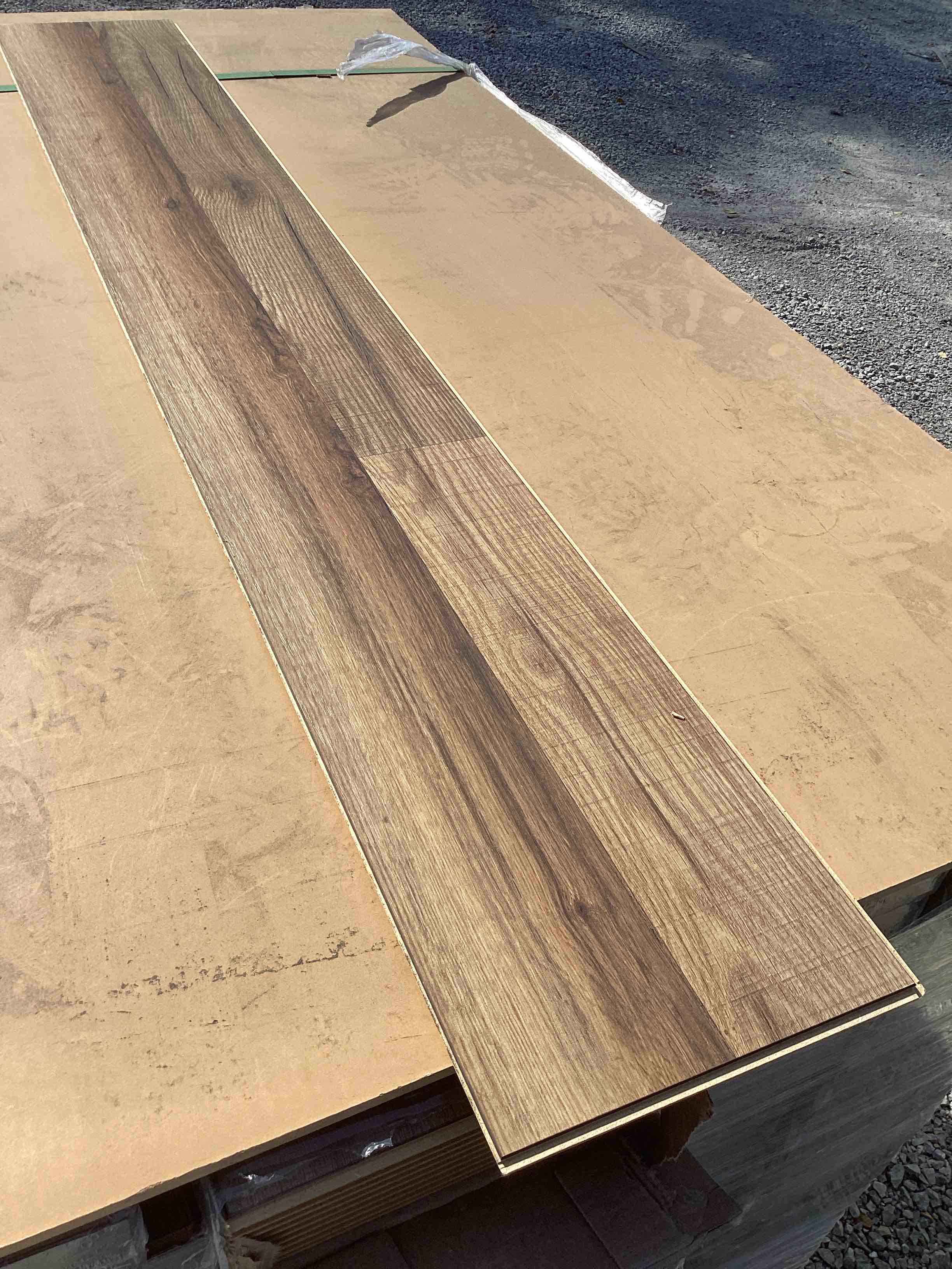 56 boxes 1,480.20 sq ft 7.75 x 50.75 7 mm laminate flooring your bid ...