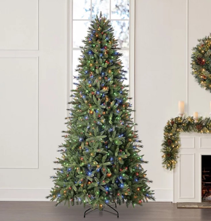 Member's Mark 9' Grand Spruce Christmas Tree