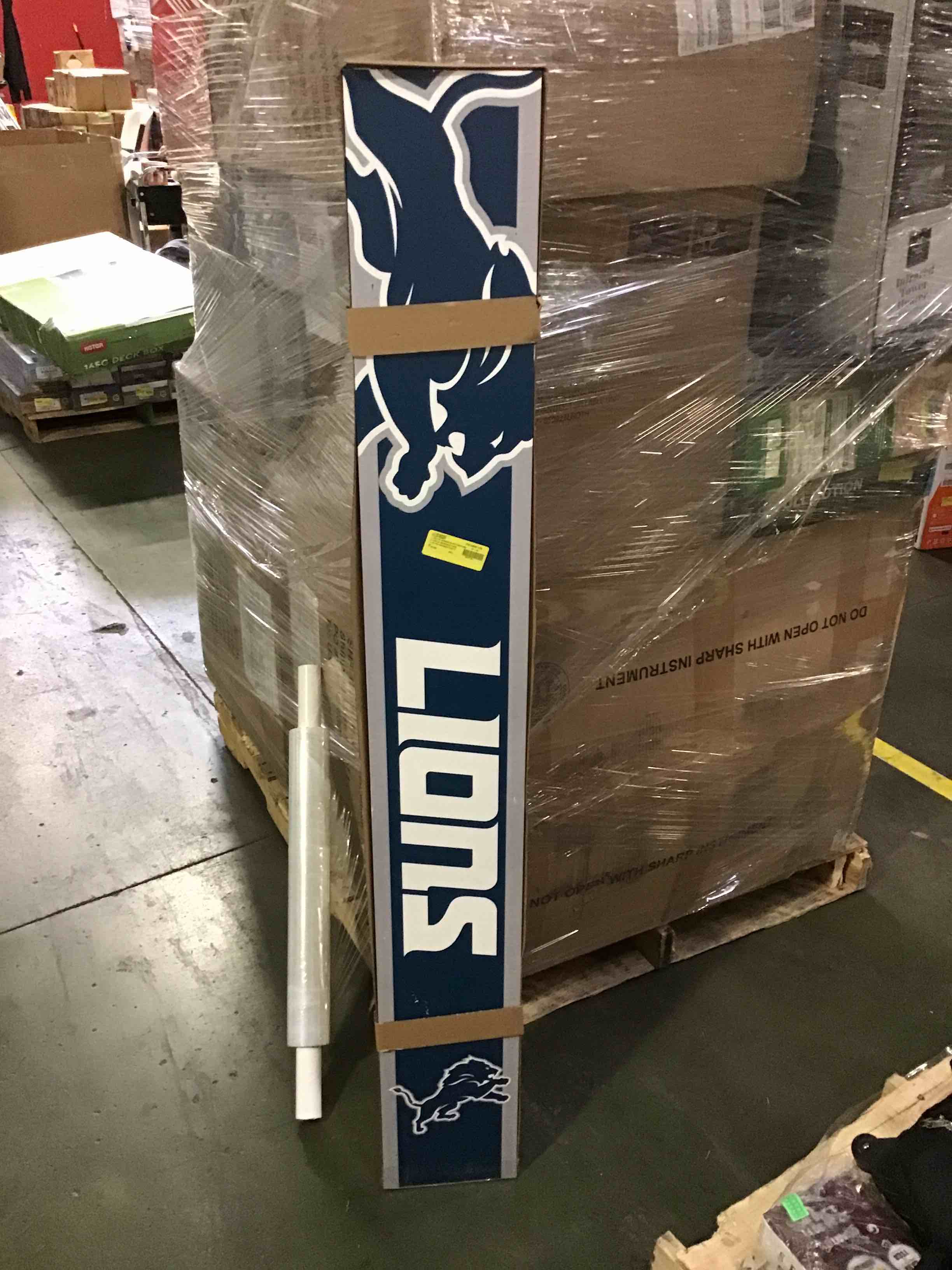 Logo Brands Officially Licensed NFL Porch Greeter Sign (Lions)