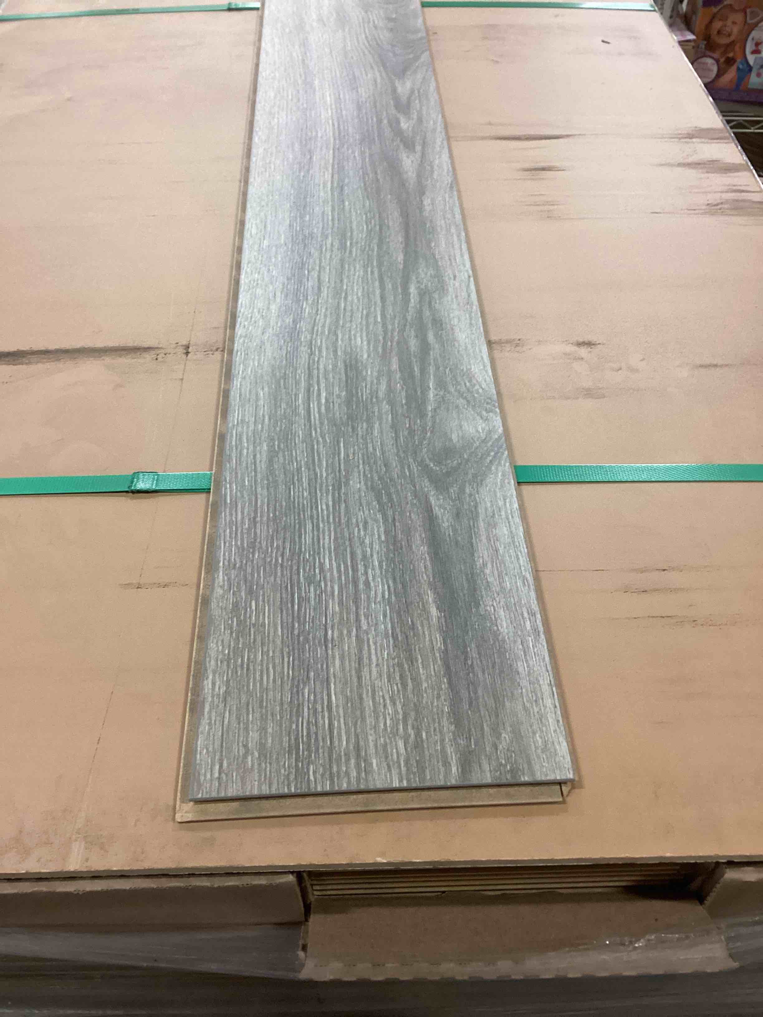 56 boxes 1,184.16 sq ft 7.5 x 50.75 8 mm laminate flooring your bid per ...