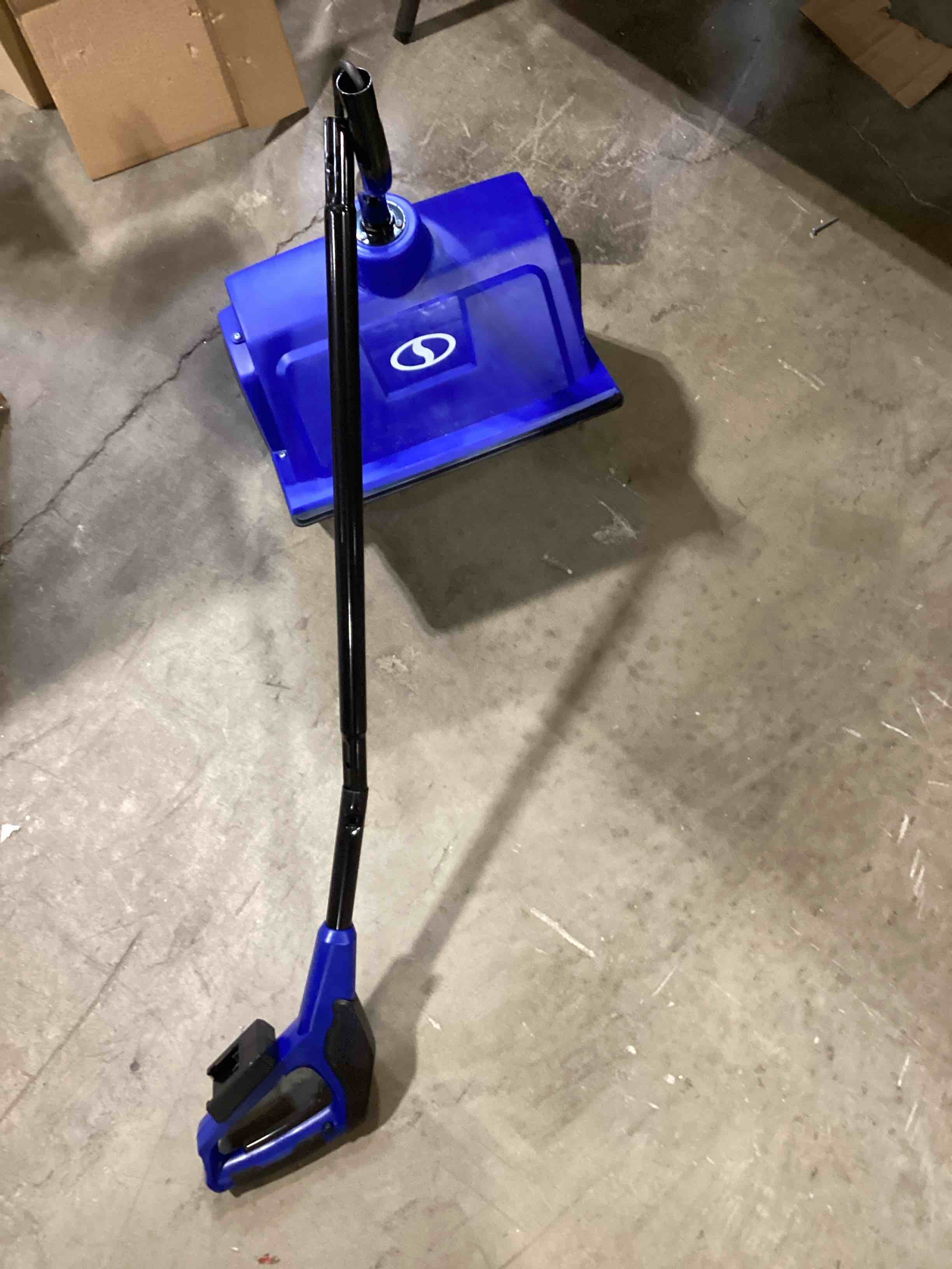 Snow Joe 24V-SS13-XR 24-Volt iON+ 13-Inch 5-Ah Cordless Snow Shovel ...