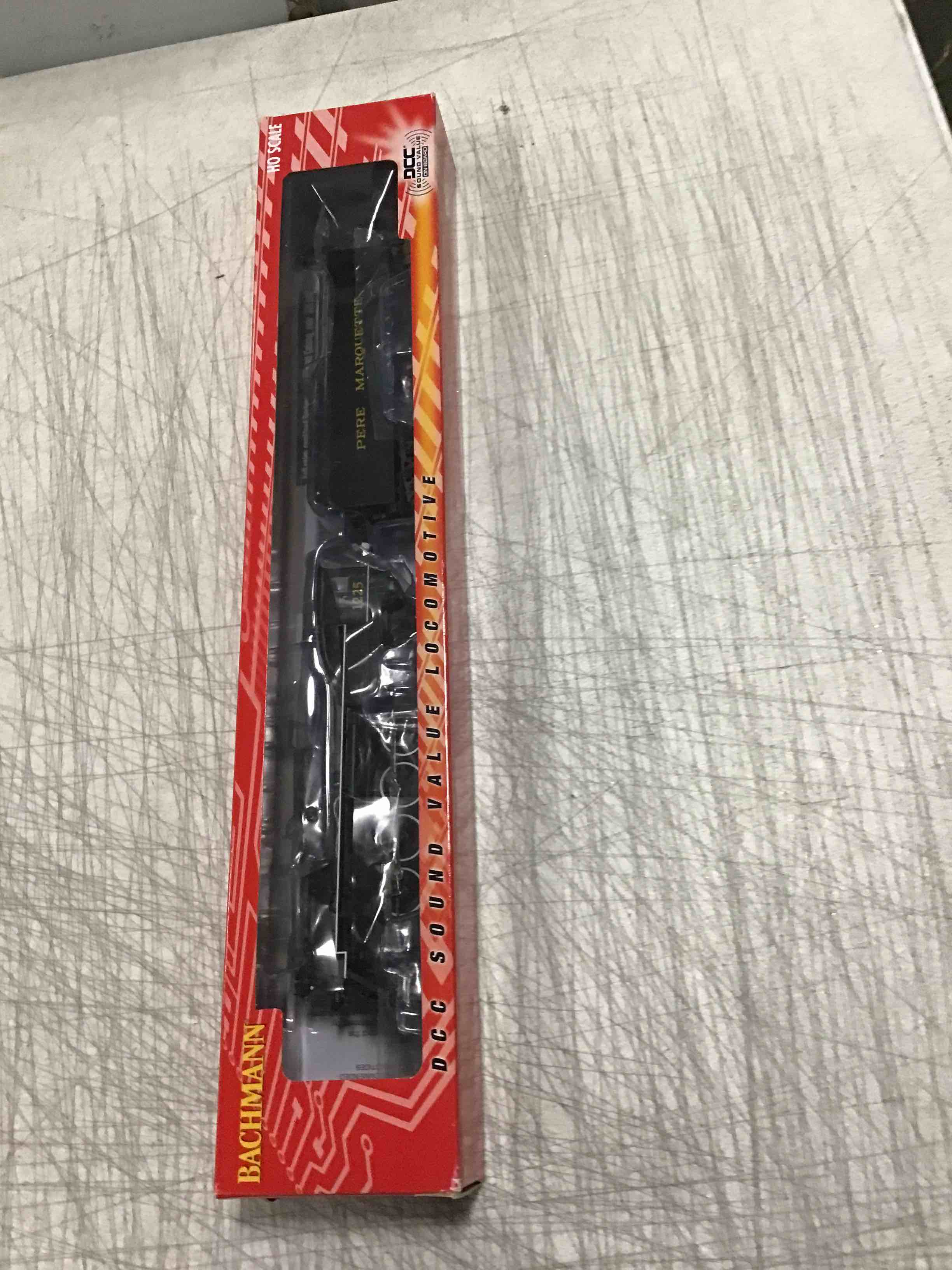 Bachmann 2-8-4 Berkshire Steam Locomotive & Tender -- DCC Sound Value ...