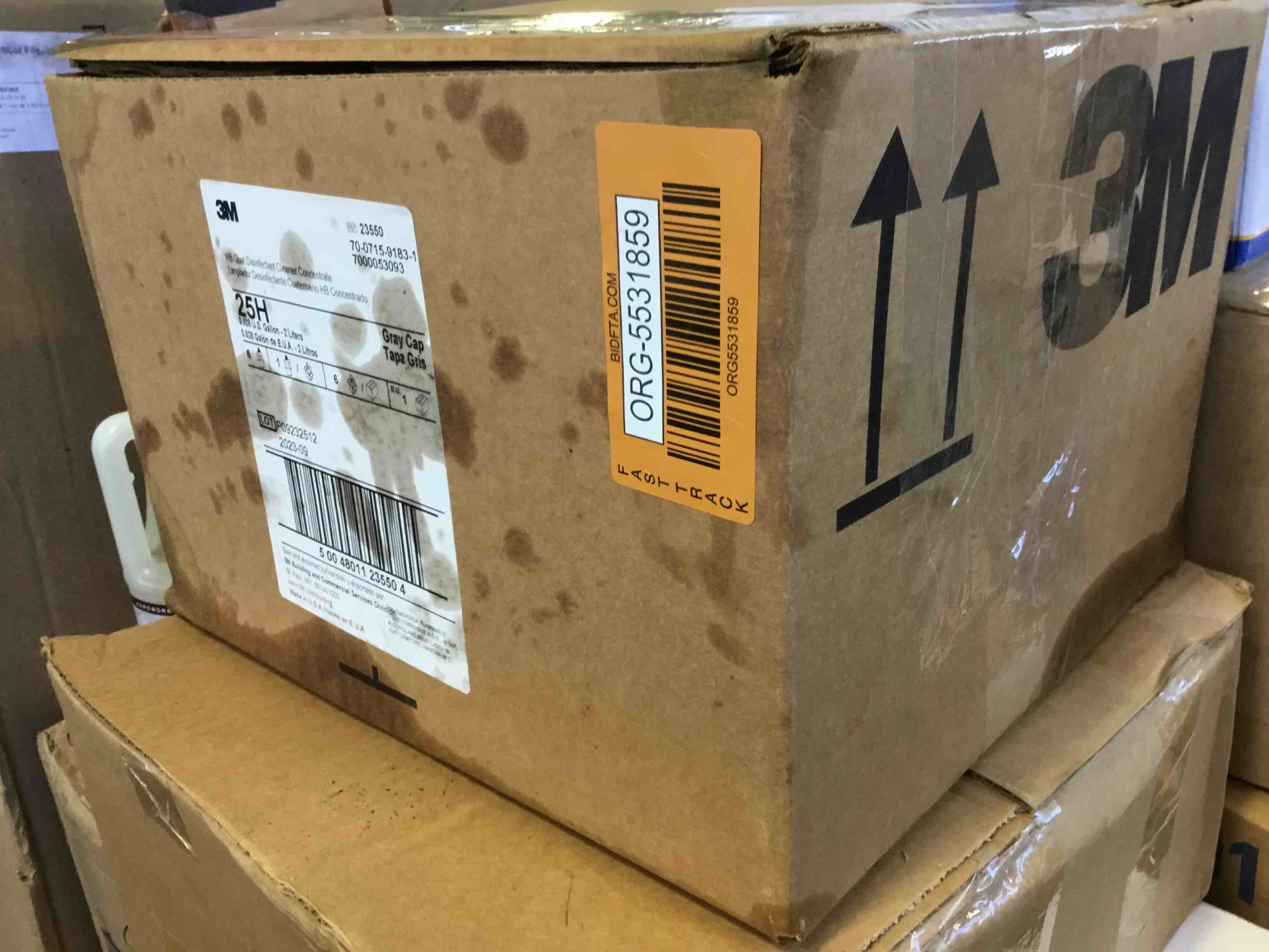 3M HB Quat Disinfectant Cleaner Concentrate 25H, Gray Cap, 2 Liter, 6 ...