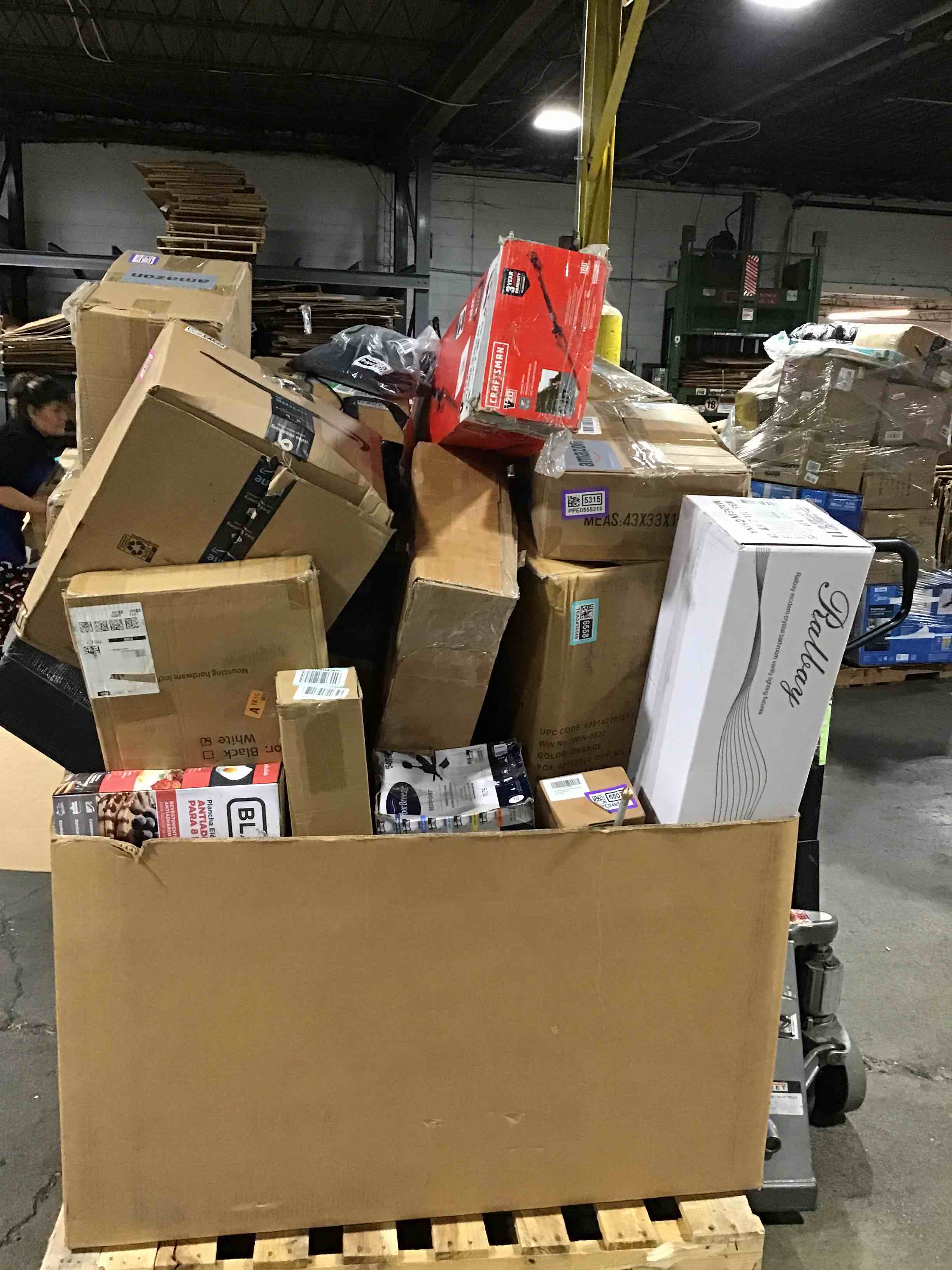 Assorted Pallets lots furniture and home goods ((( NONREFUNDABLE))))