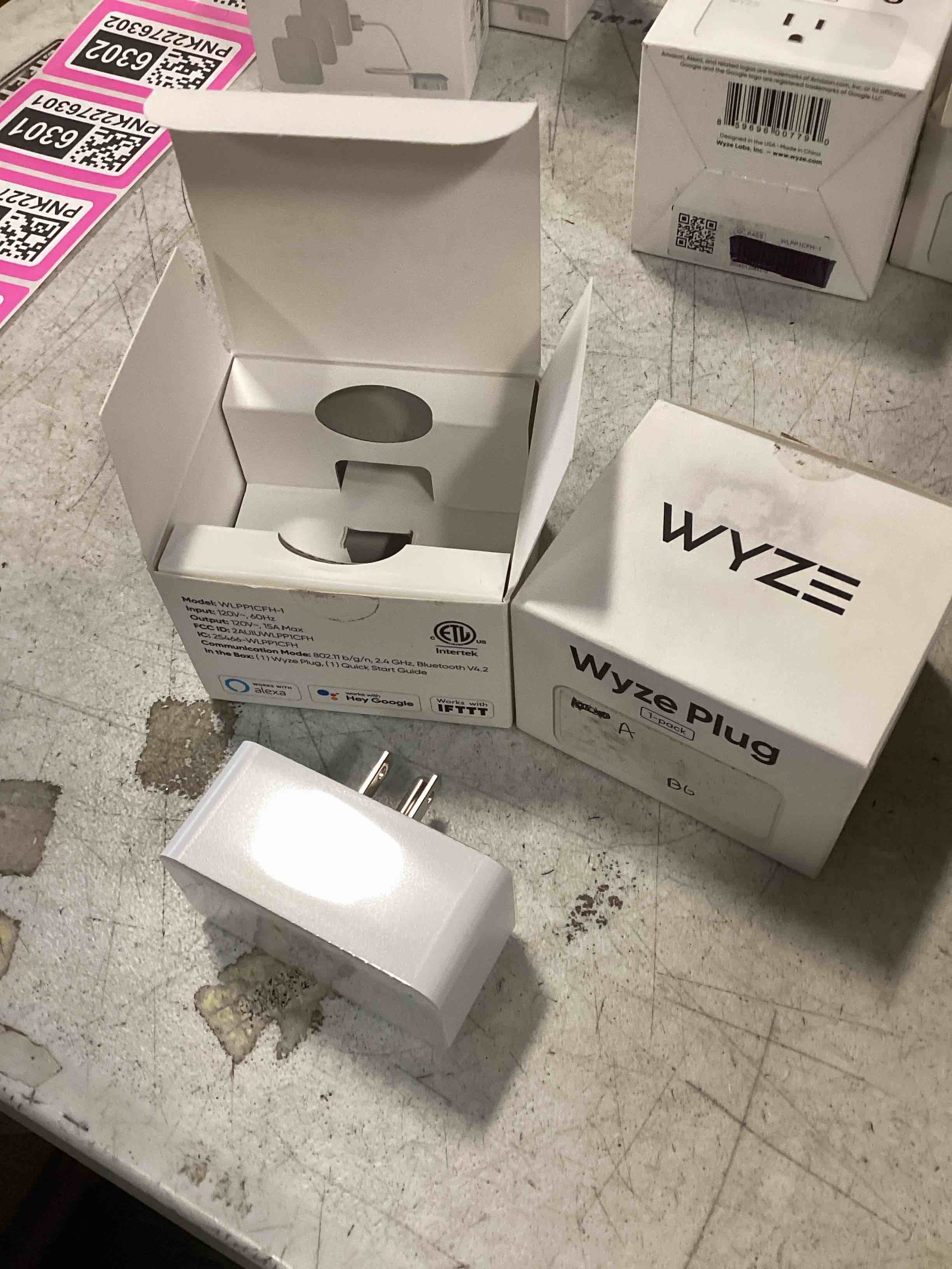 ( 2 plugs) Wyze Plug, 2.4GHz WiFi Smart Plug, Works with Alexa, Google Assistant, IFTTT, No Hub ...