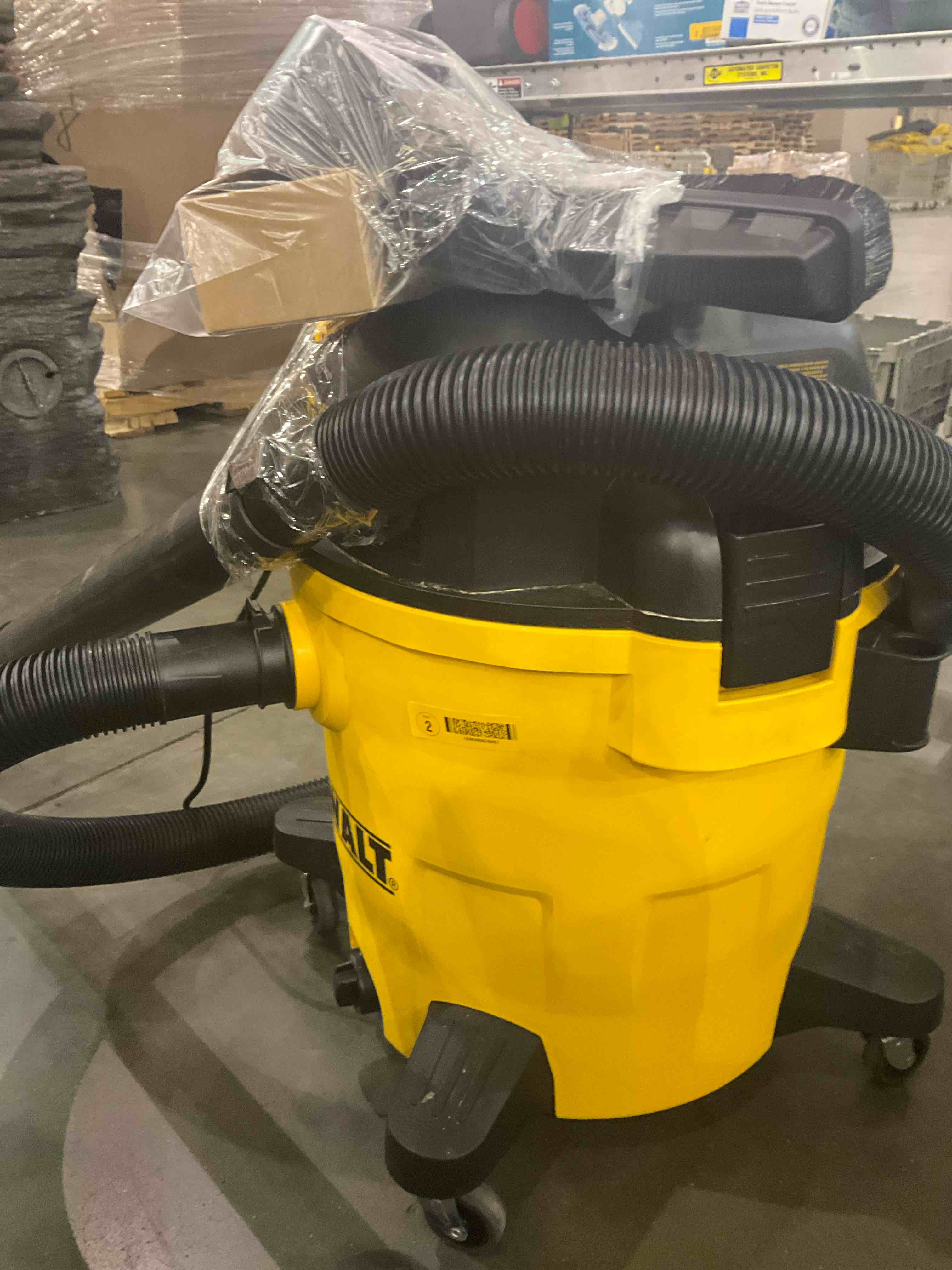 DEWALT 6 Gallon STEALTHSONIC Wet Dry Shop Vac, Powerful Suction ...