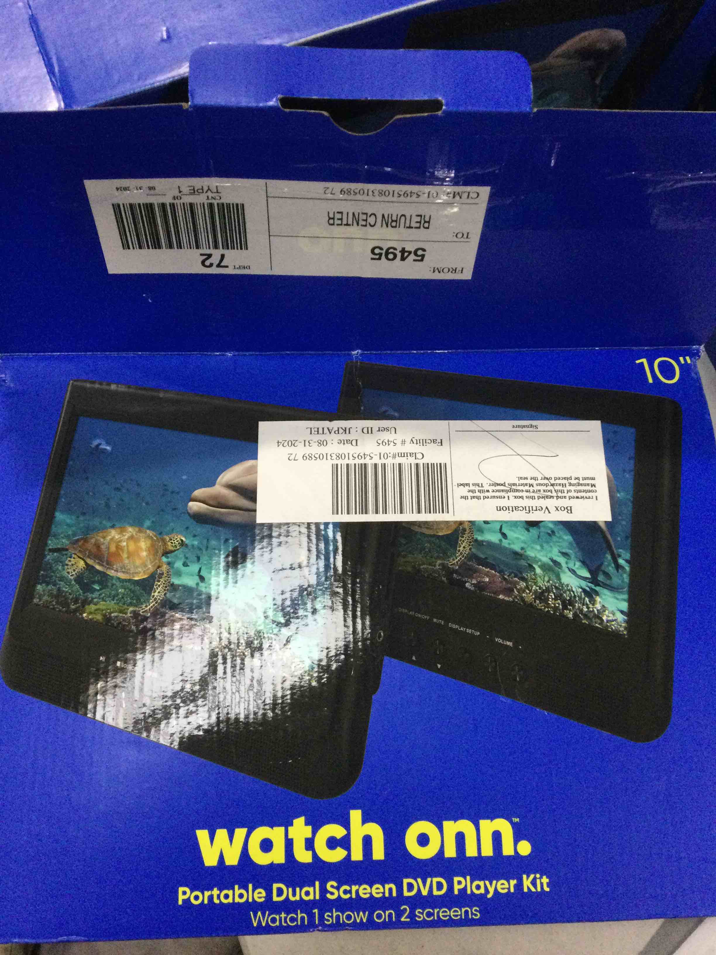 ONN 10” portable dual screen DVD player kit watch one show on 2 screens ...