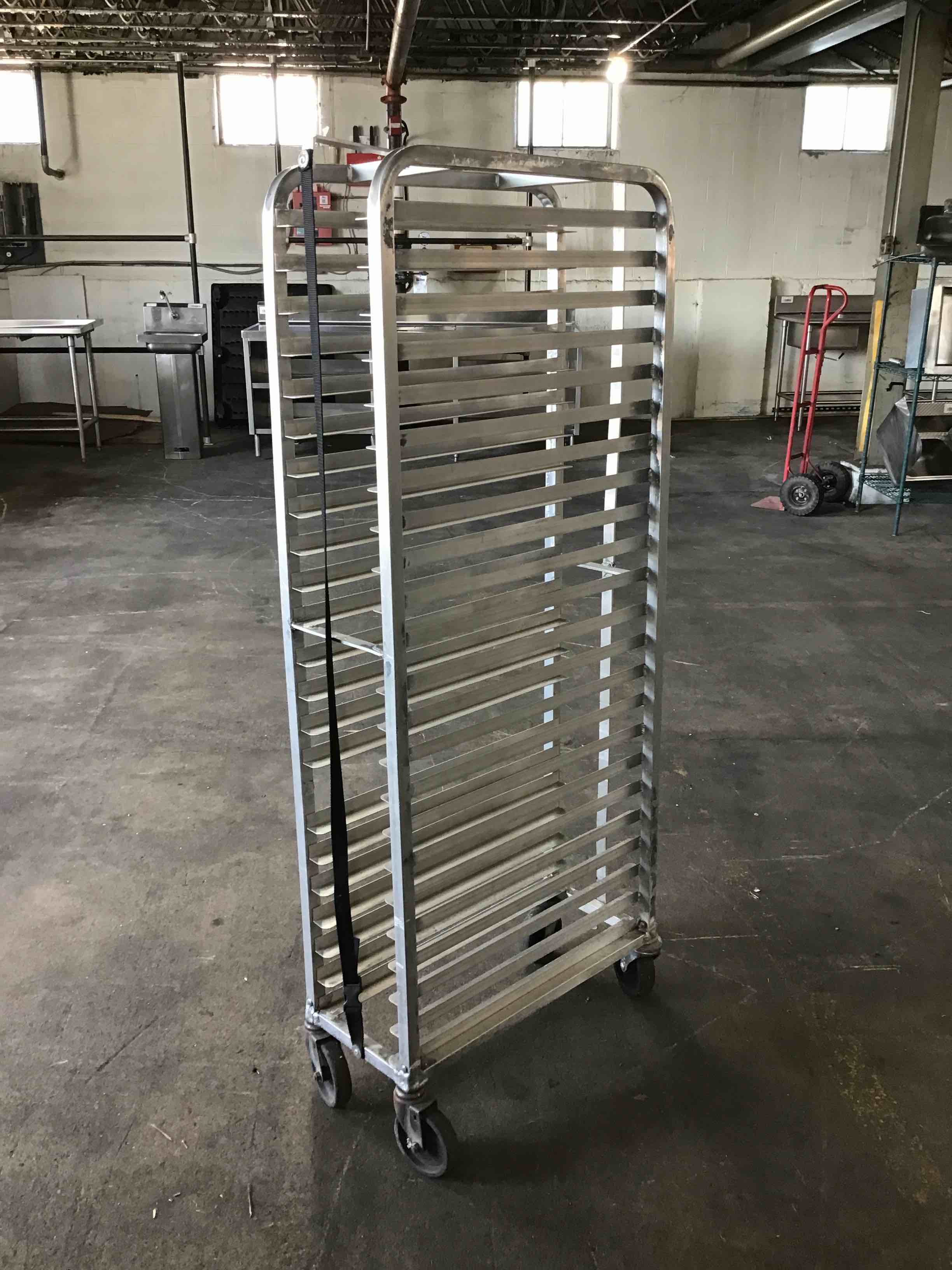 Channel 23 Slot Aluminium Bakery Sheet Pan Rack on Casters