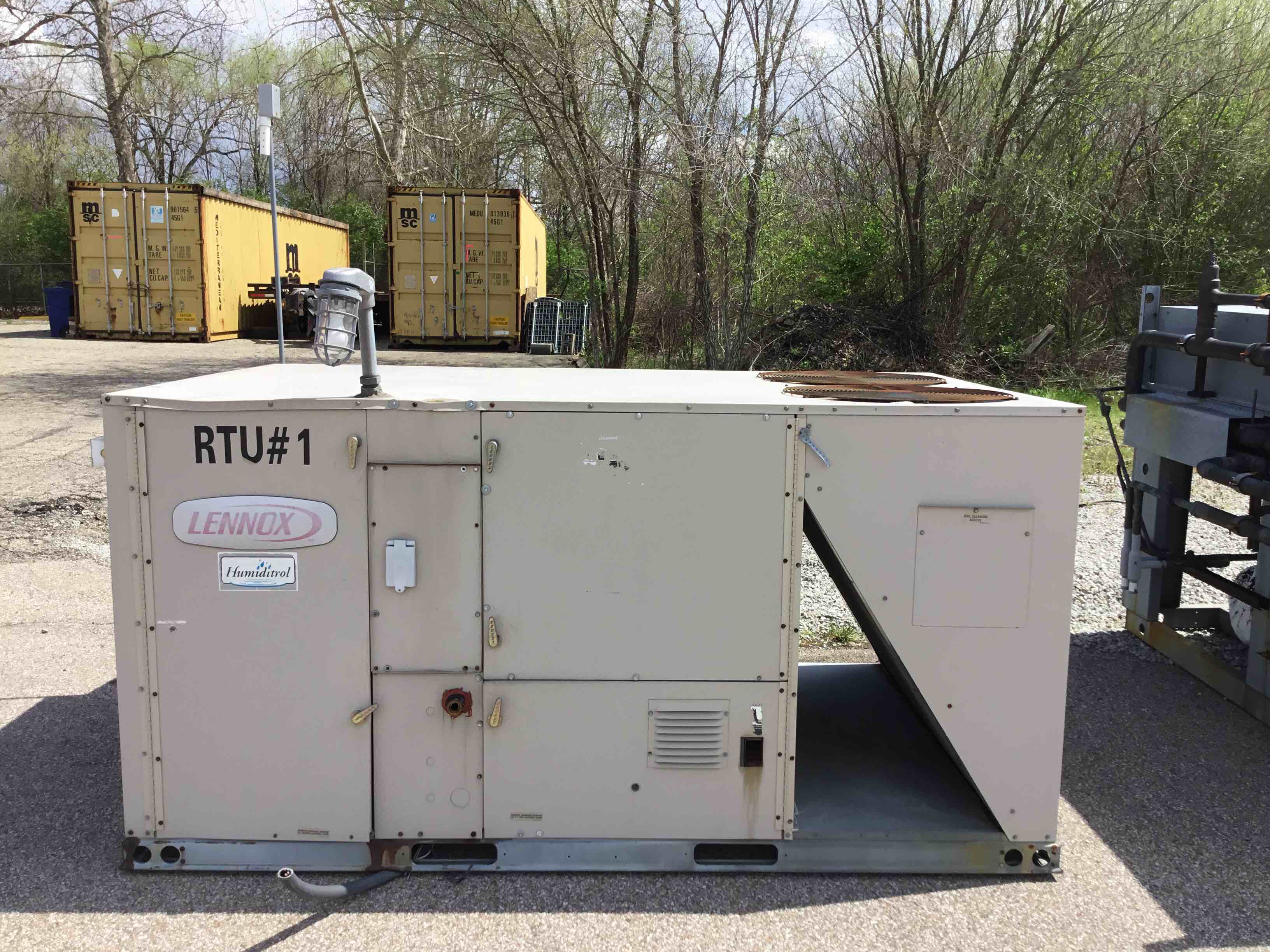 Lennox Humiditrol L-Series 10-Ton Rooftop Package Unit