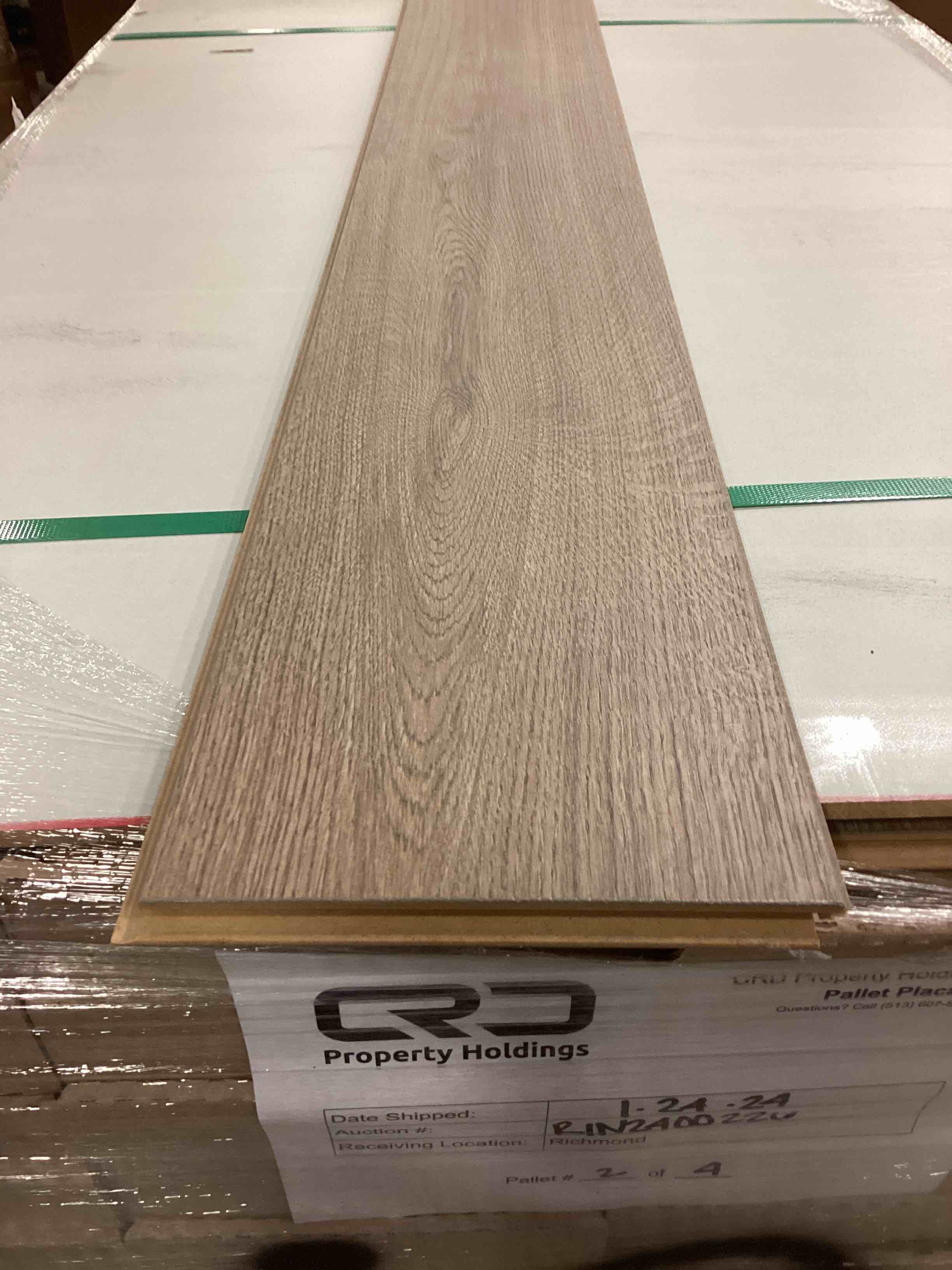 56 boxes 888.12 sq ft 7.5 x 50.75 10mm laminate flooring your bid per sq ft