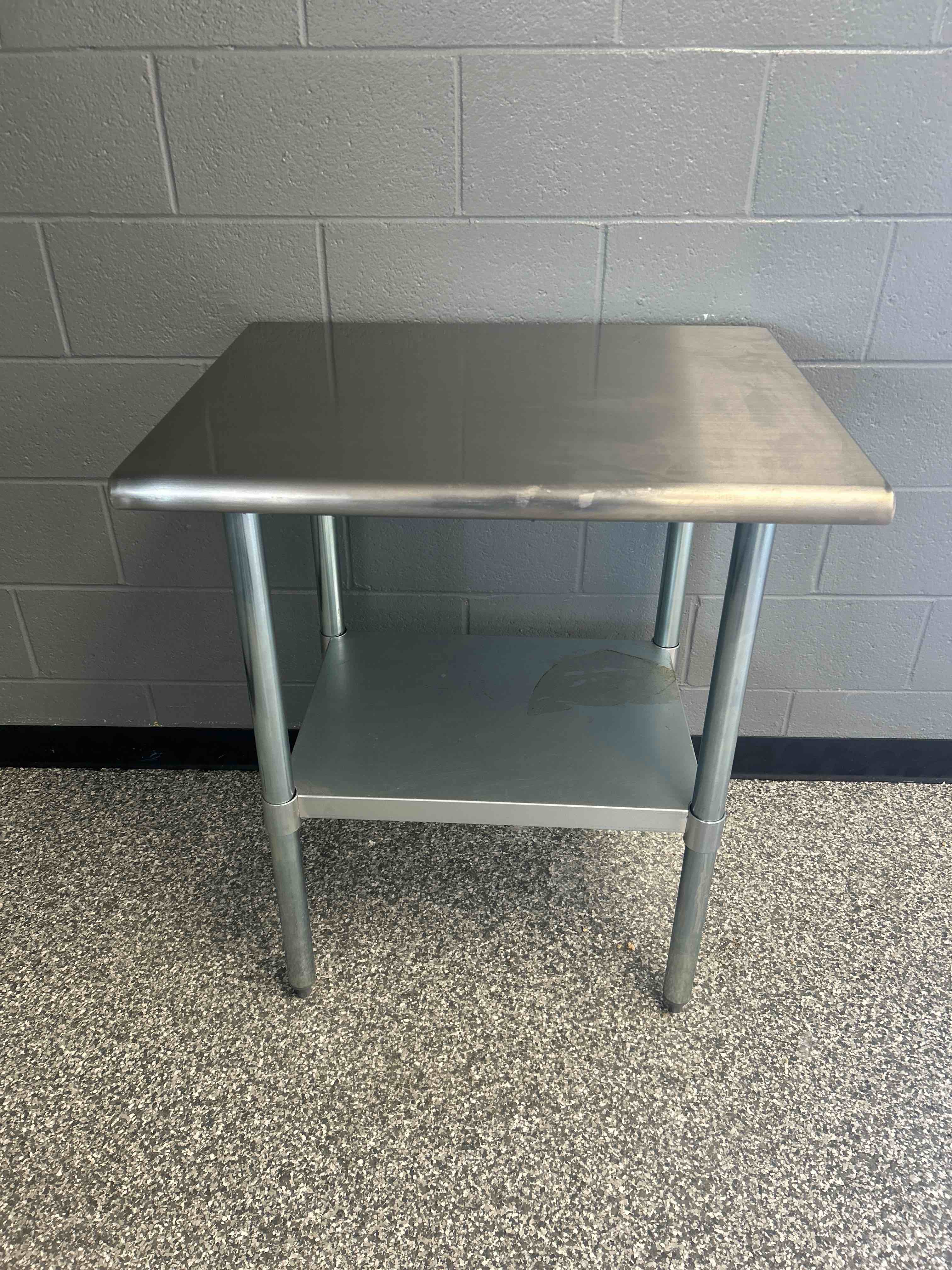 30x24 INCH STAINLESS STEEL TABLE WITH UNDERSHELF