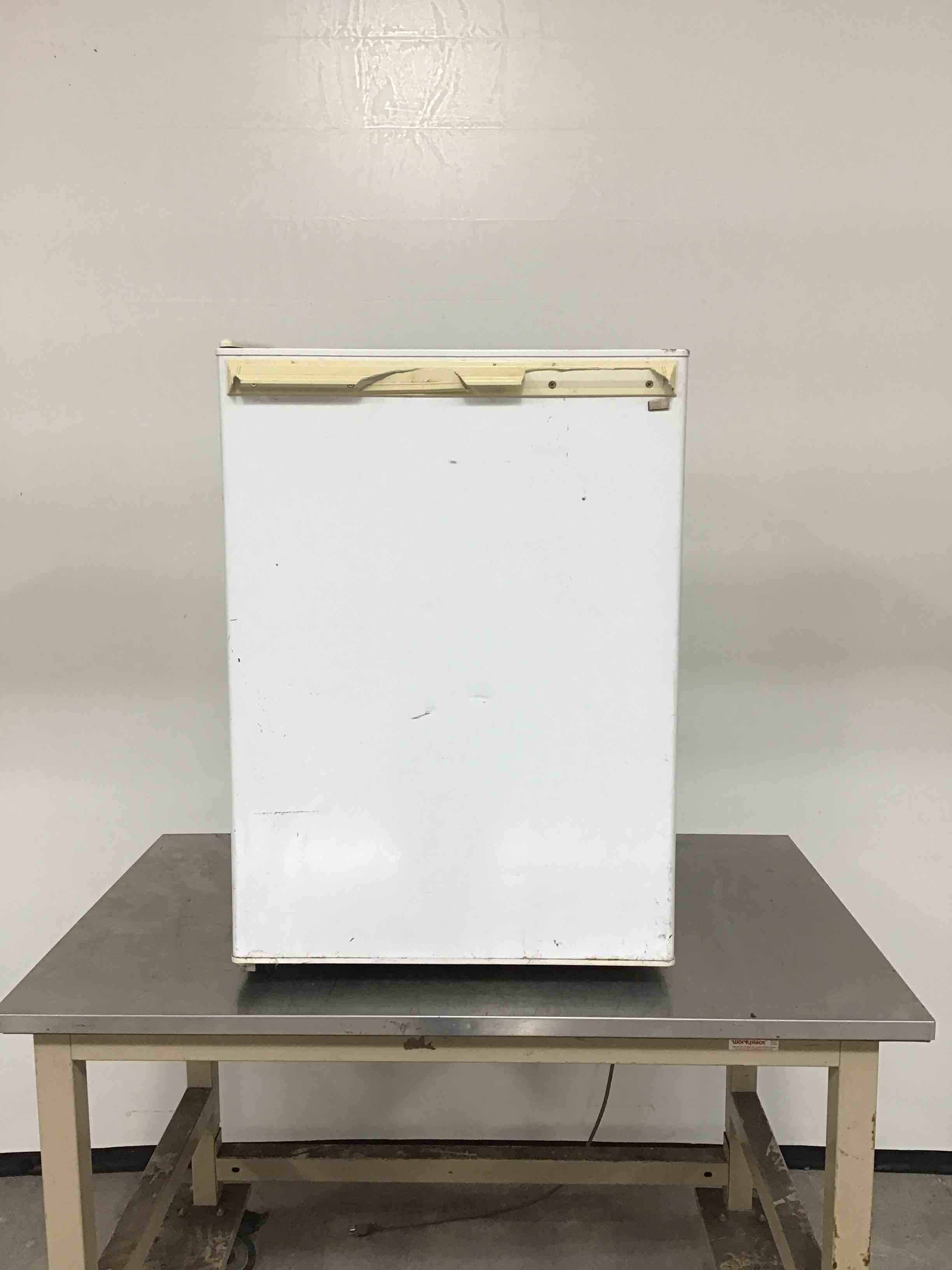 GENERAL ELECTRIC SPACEMAKER COMPACT REFRIGERATOR
