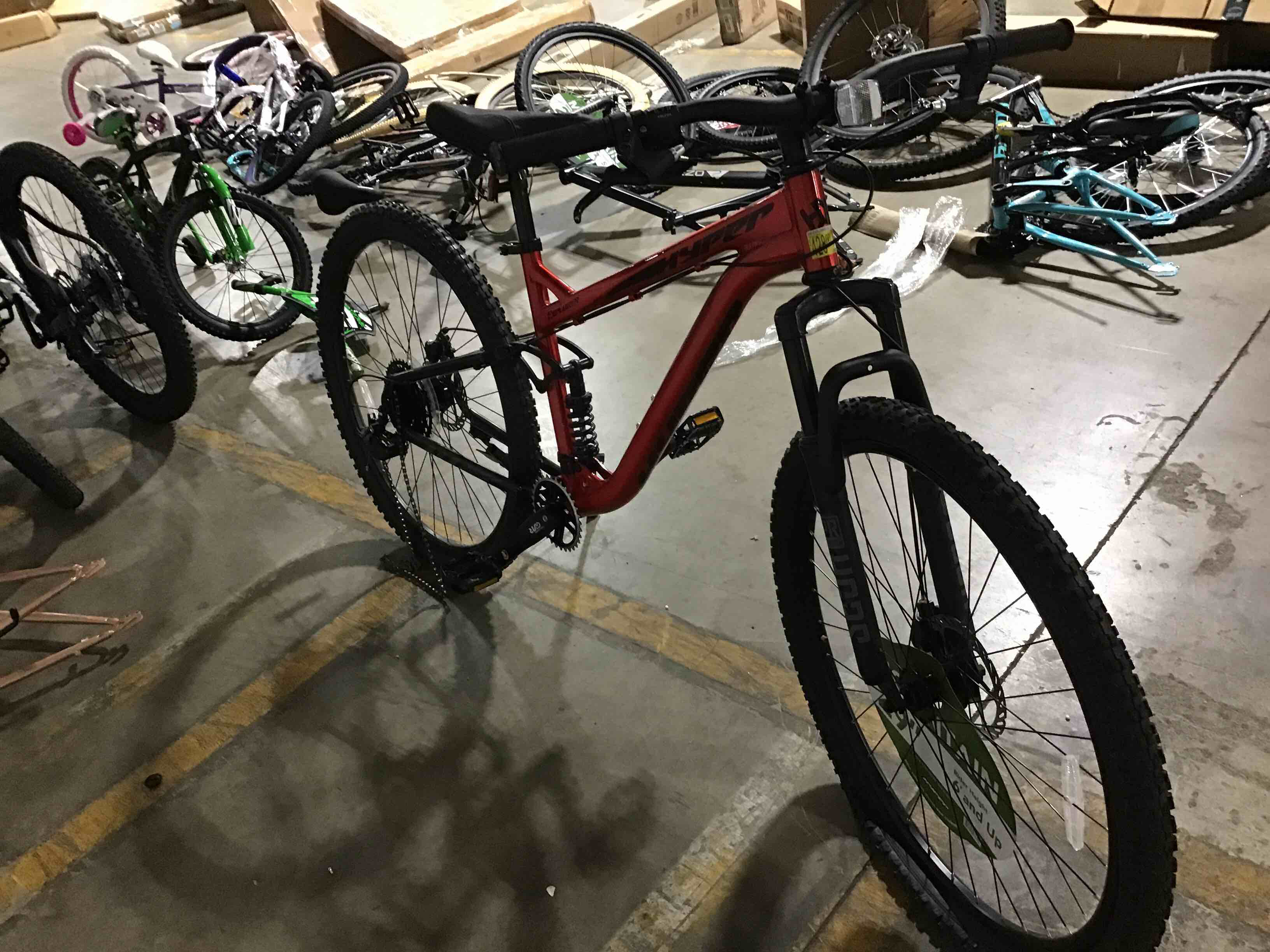 Hyper 29" Explorer Men's Dual Suspension Mountain Bike, Red