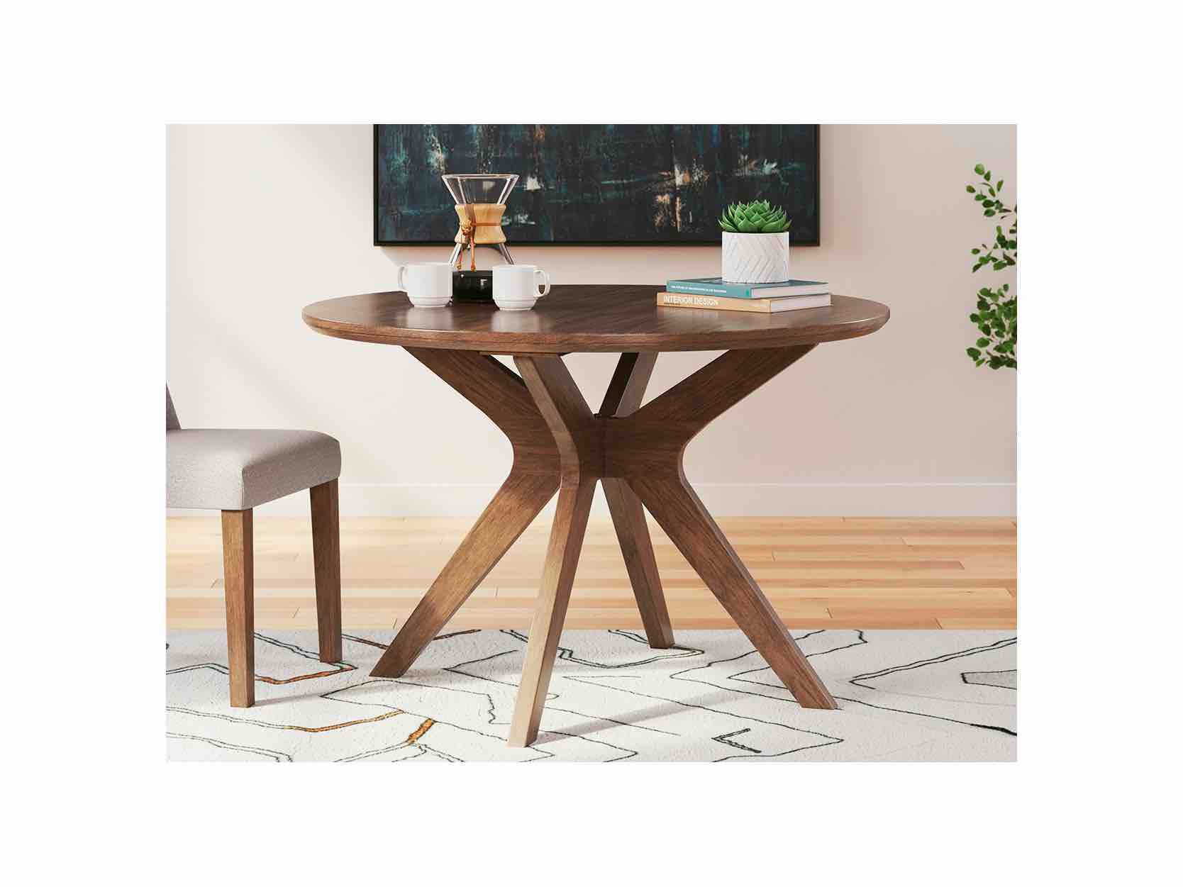 Lyncott Round Dining Table