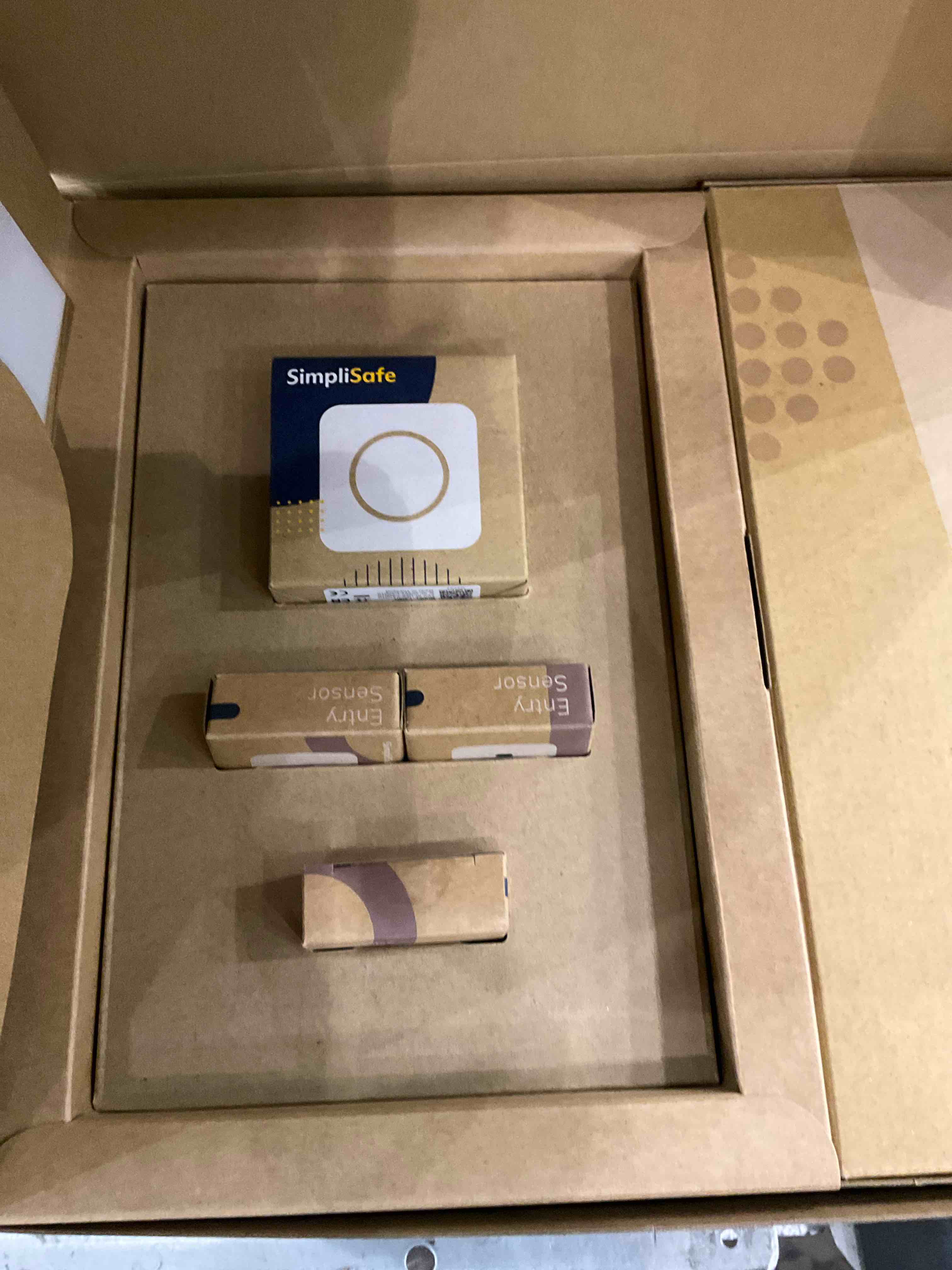 SimpliSafe 7pc Indoor Home Security System Wi-fi Compatibility Smart ...