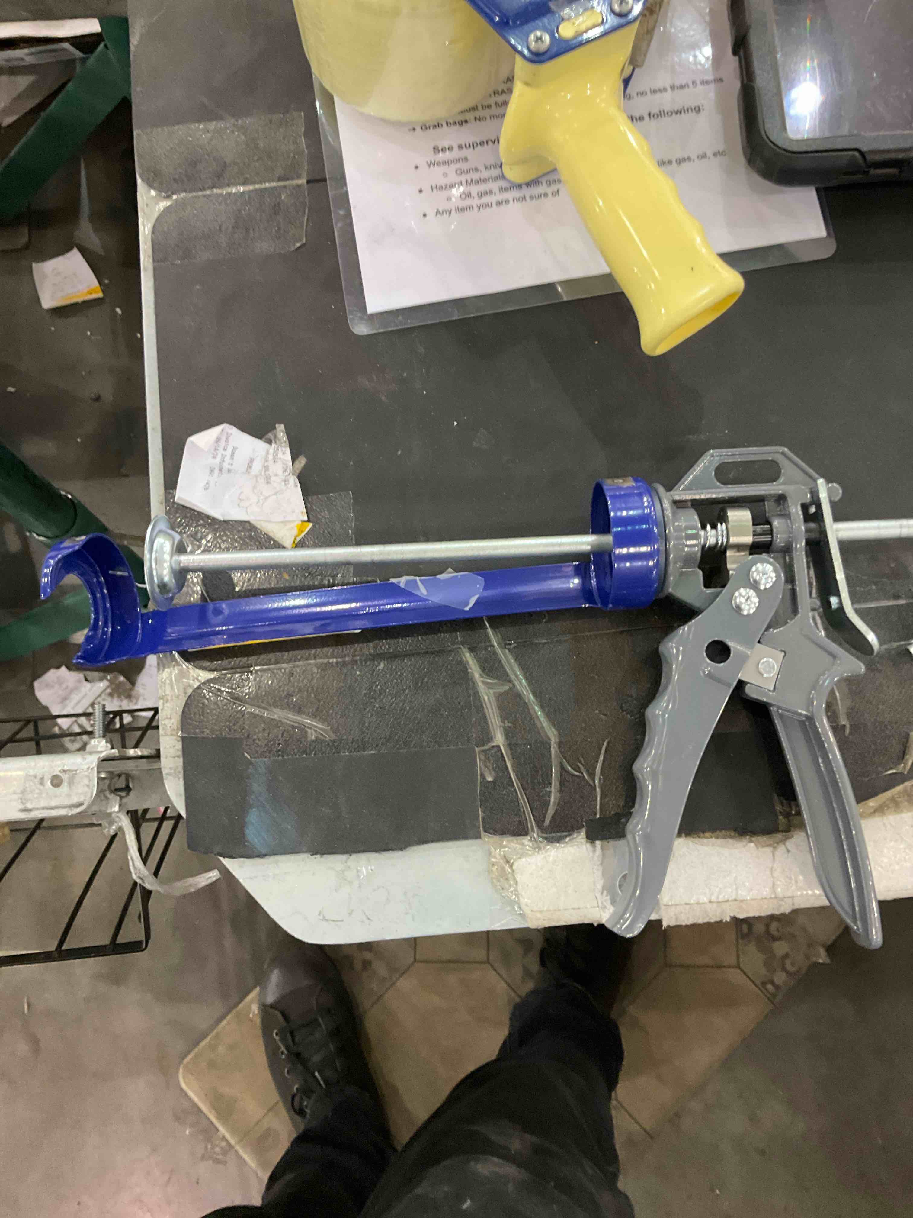 Project Source 25-oz Anti-drip Rod Caulk Gun