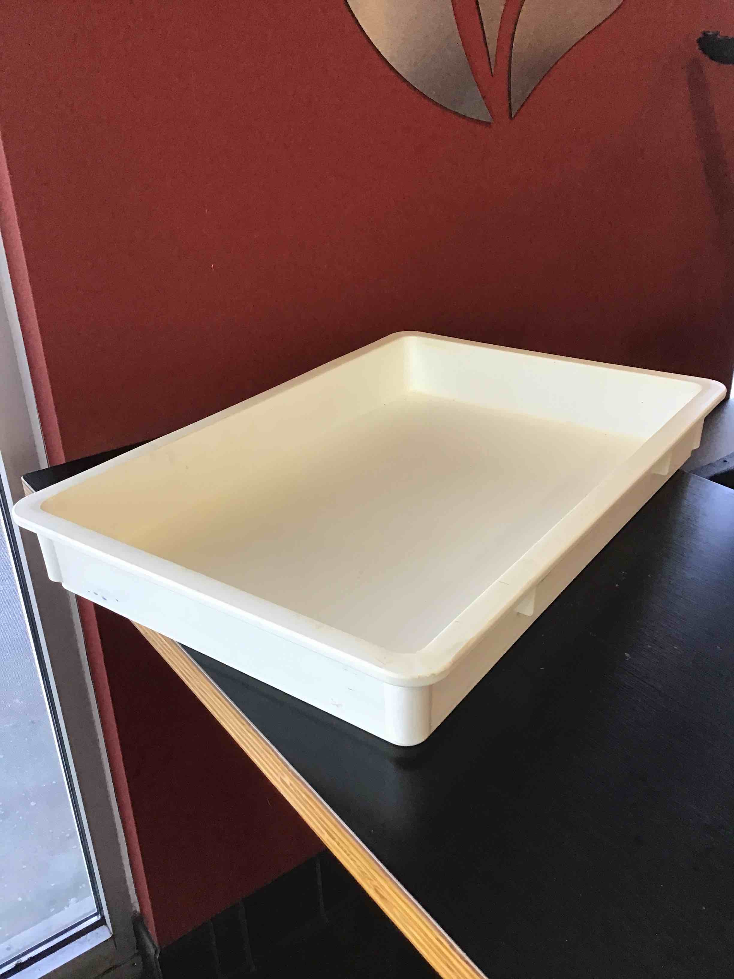 Cambro 26 X 18 Inch Stackable Pizza Dough Tray