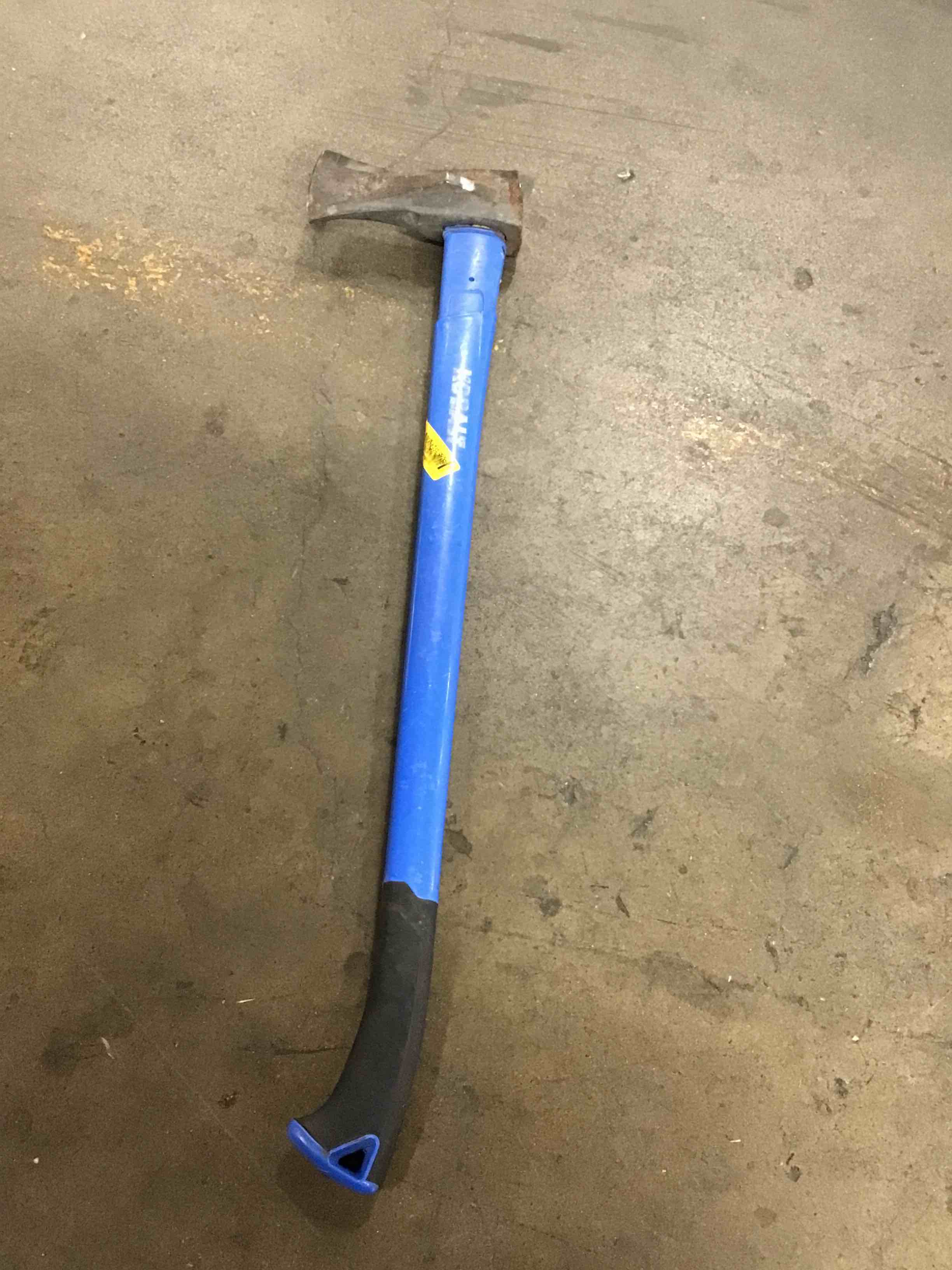 Performance Tool M7109 3.5 Pound Axe with Fiber Glass Handle