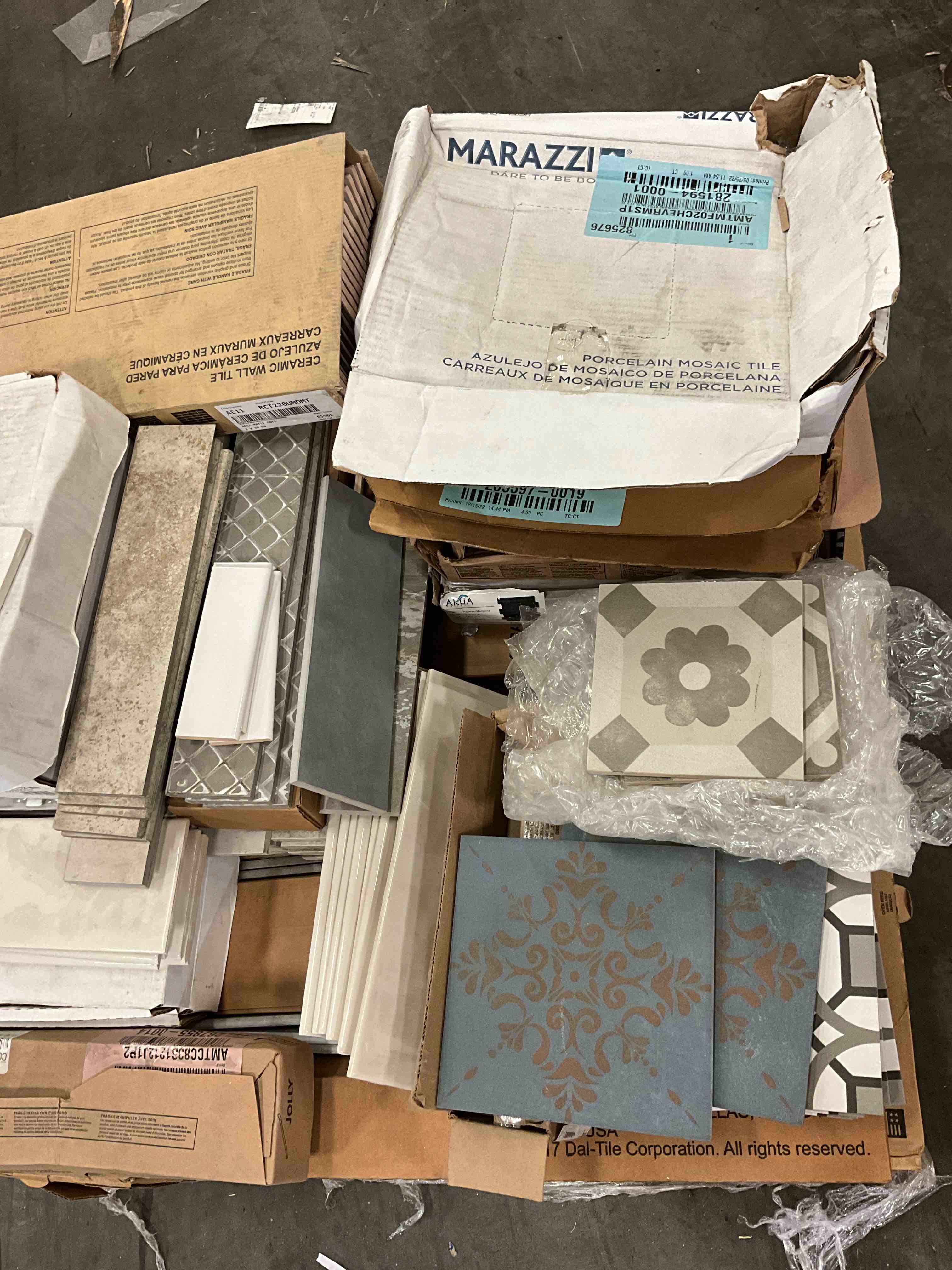 pallet lot of assorted tiles: mosaic, wall and floor