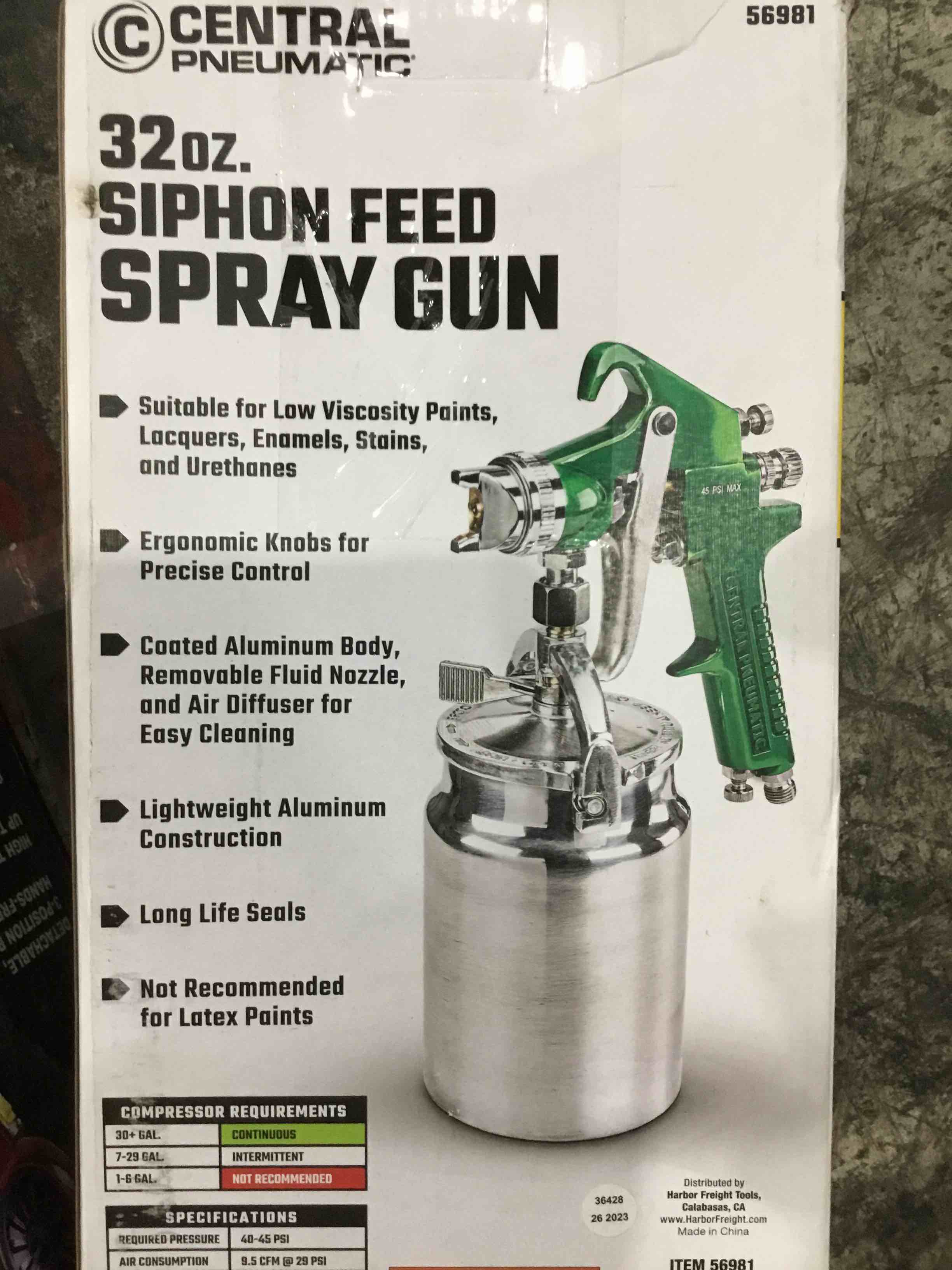 Central Pneumatic 32oz Siphon Feed Spray Gun
