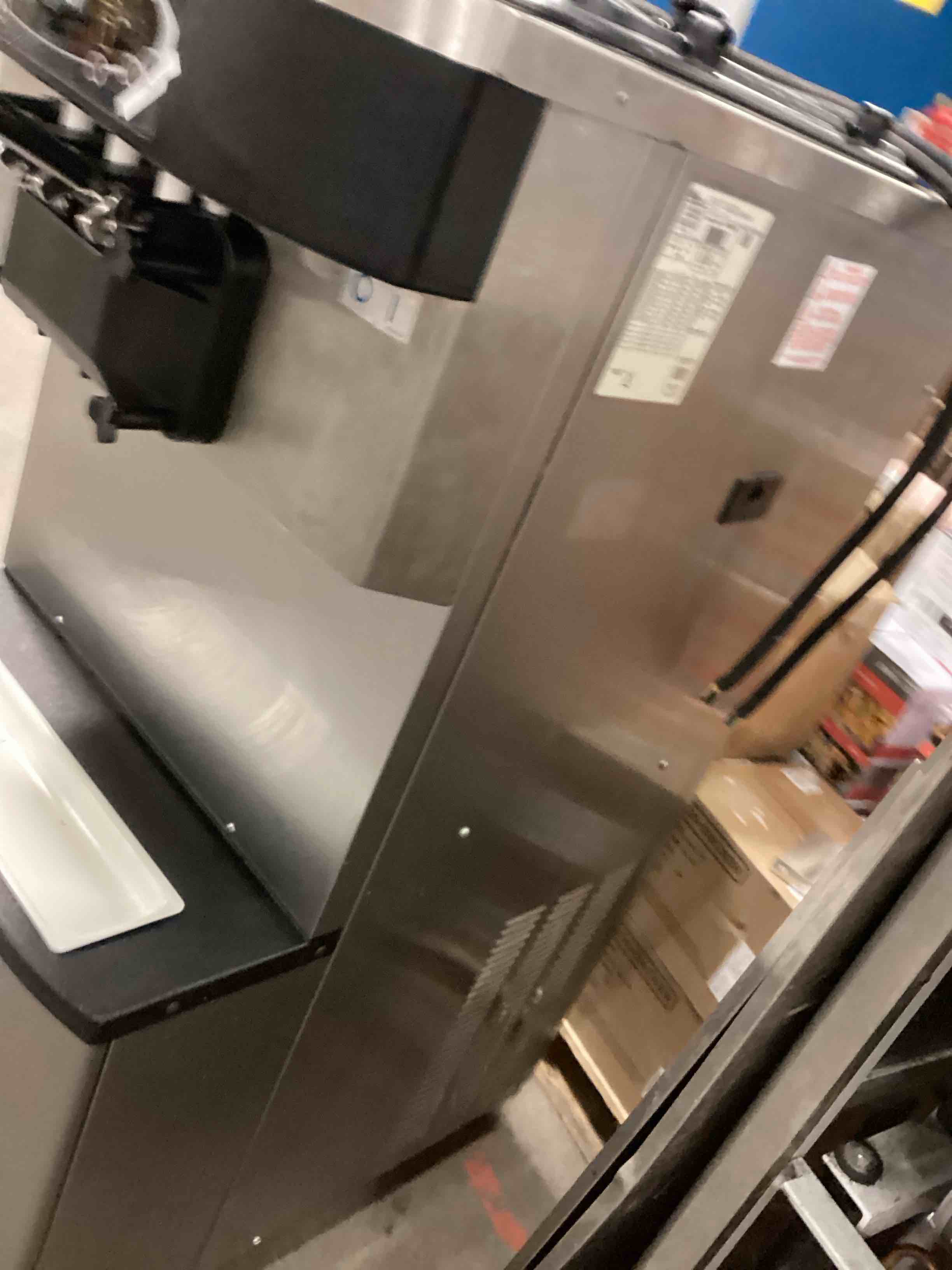 TAYLOR C713 SOFT SERVE FREEZER