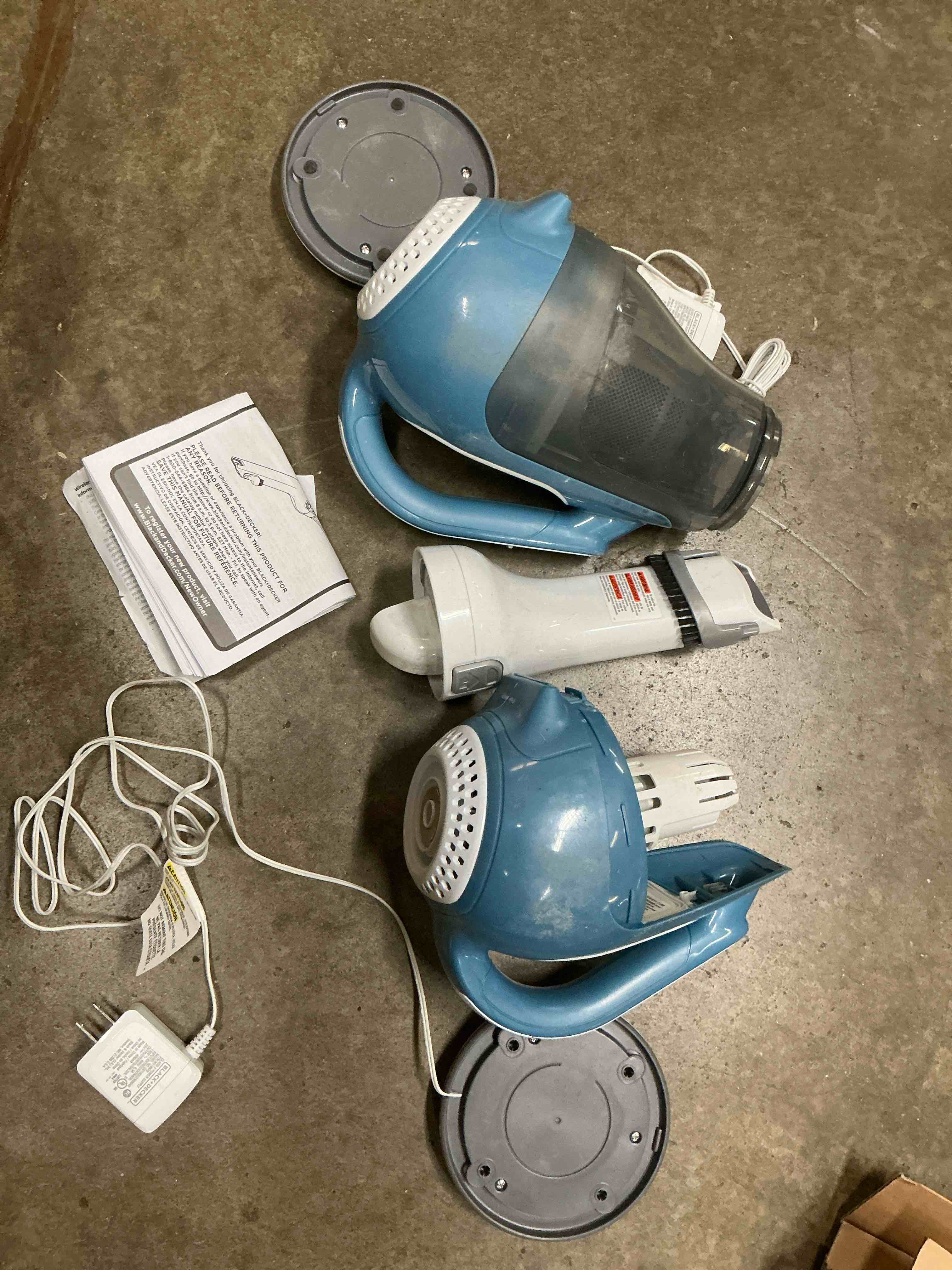 Black+Decker dustbuster AdvancedClean Cordless Handheld Vacuum CHV1410L