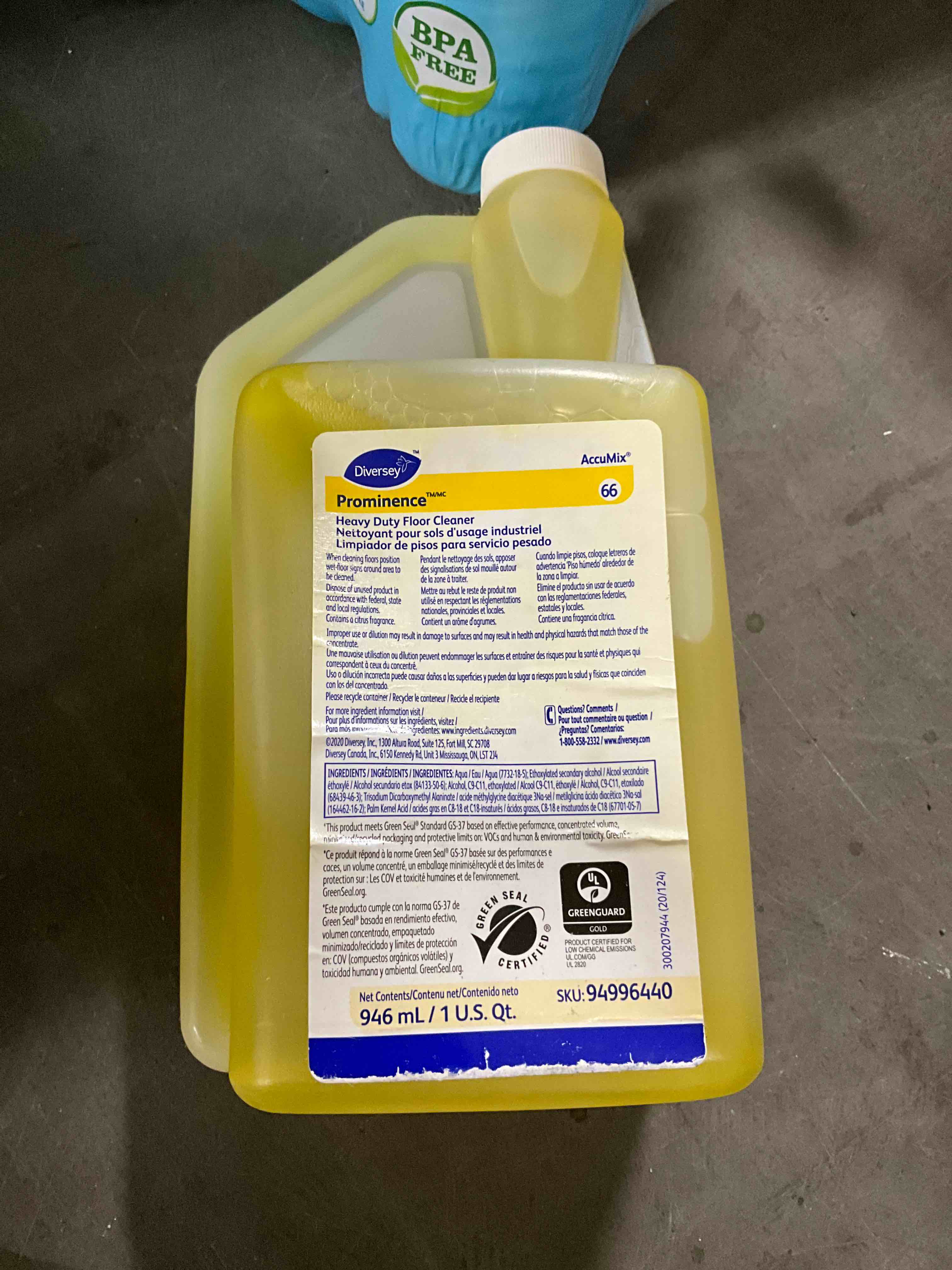 Diversey Prominence Heavy-Duty Floor Cleaner Fruity Scent 32 Ounce ...