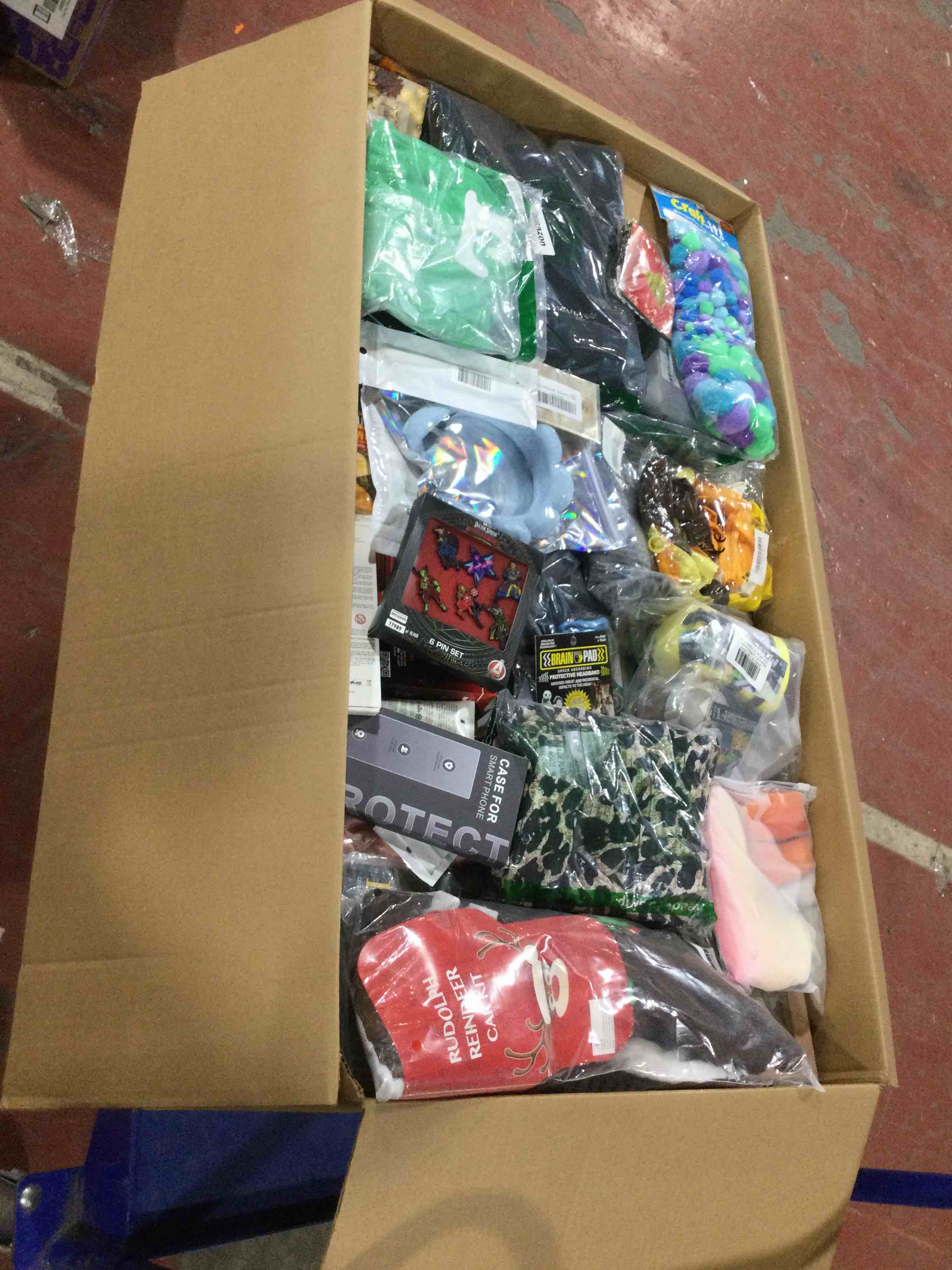 Miscellaneous item box, 1 box per bid