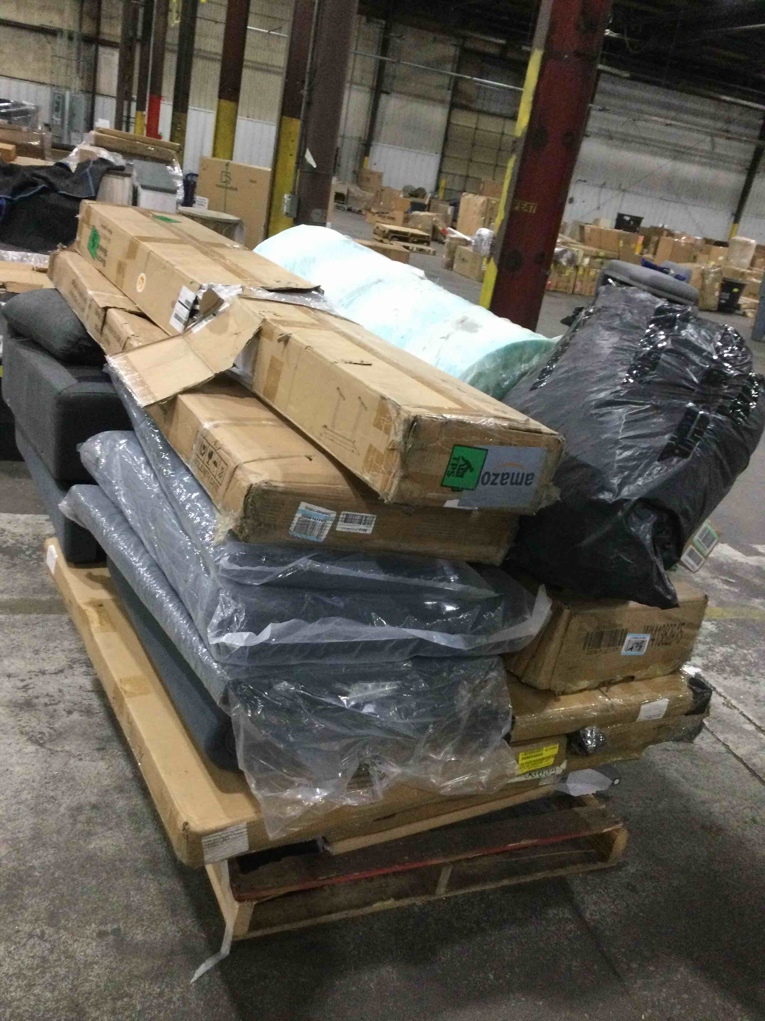 Pallet Lot, Mixed Damaged/Incomplete Wayfair and Amazon