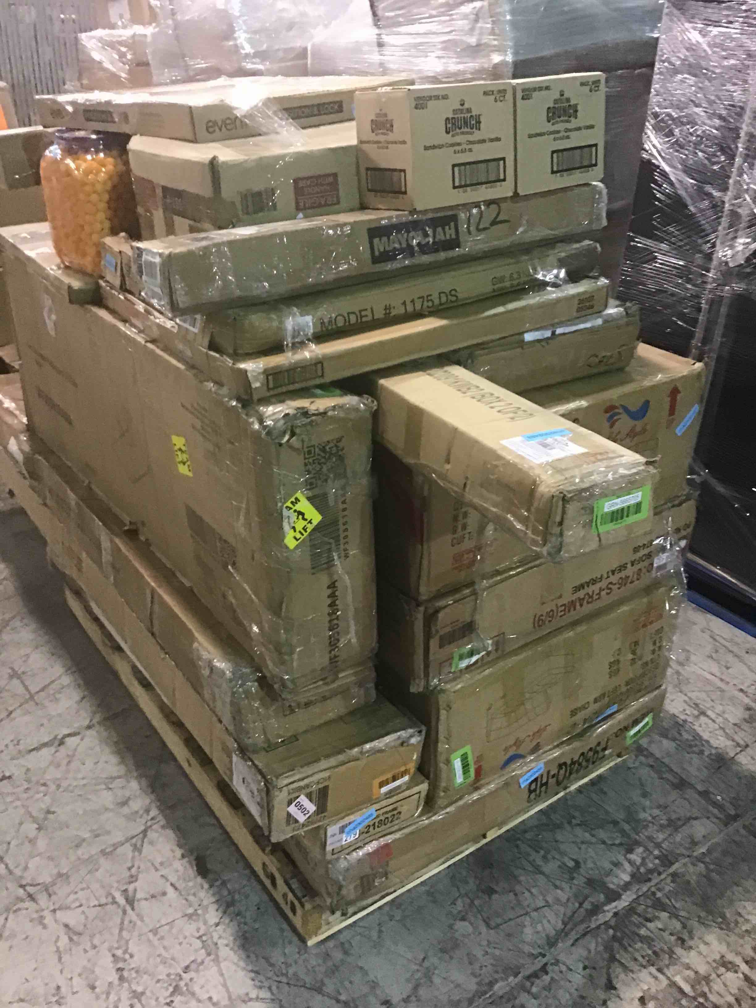 Pallet lot