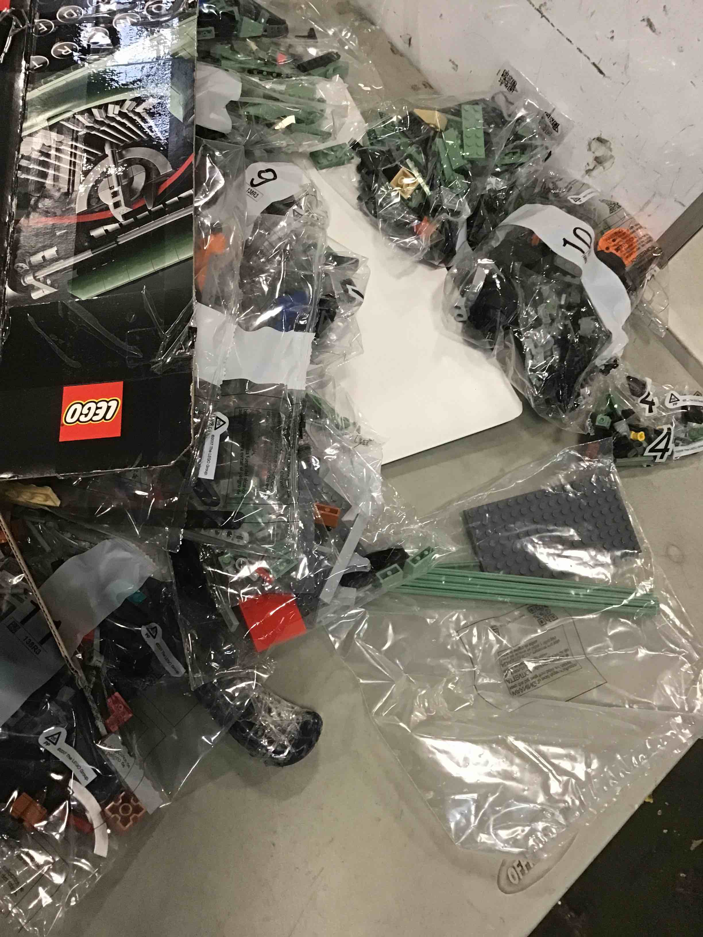 LEGO Ideas Typewriter 21327 Building Set for Adults (2079 Pieces)