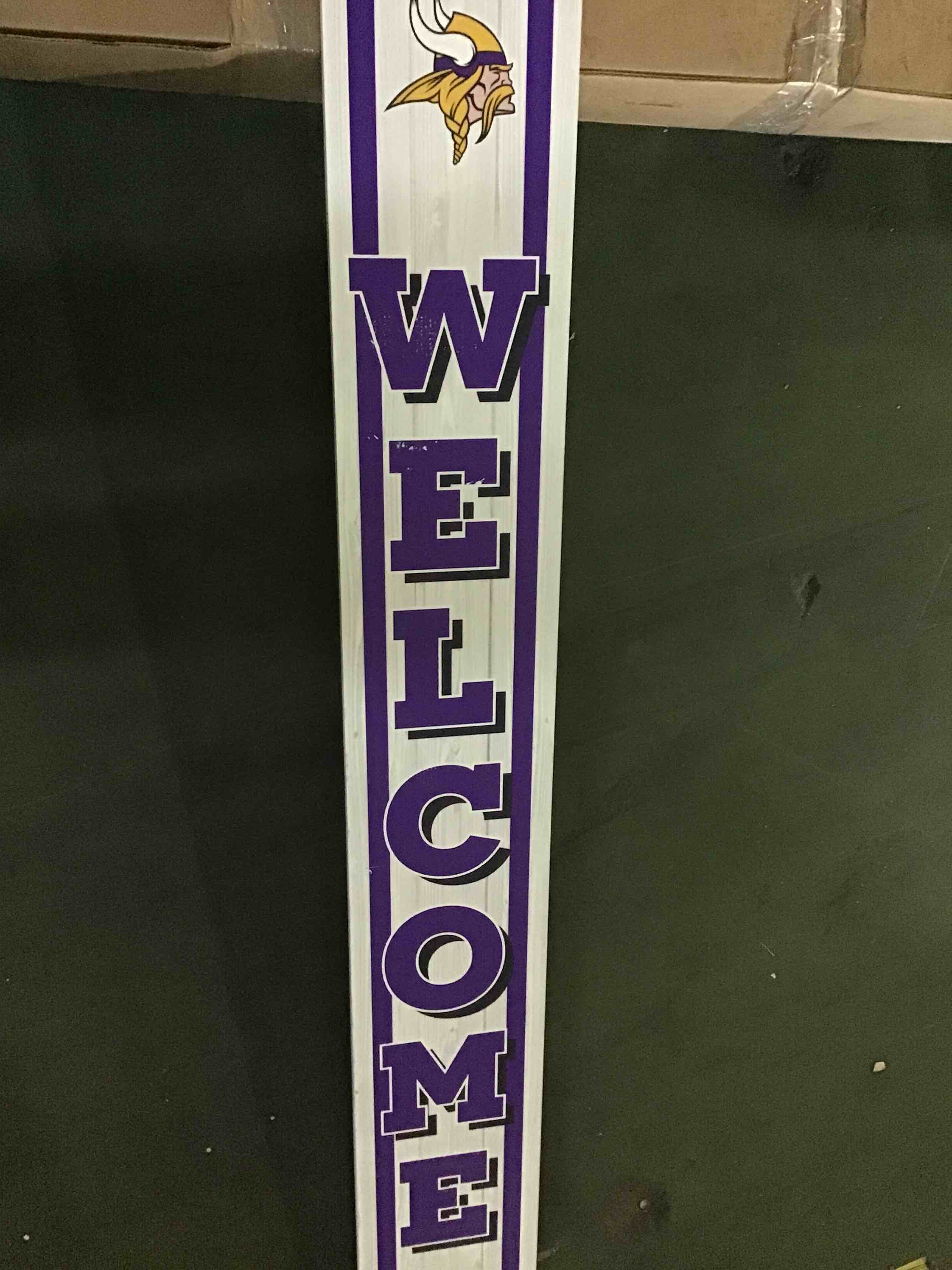 Logo Brands Officially Licensed Porch Greeter Sign vikingo