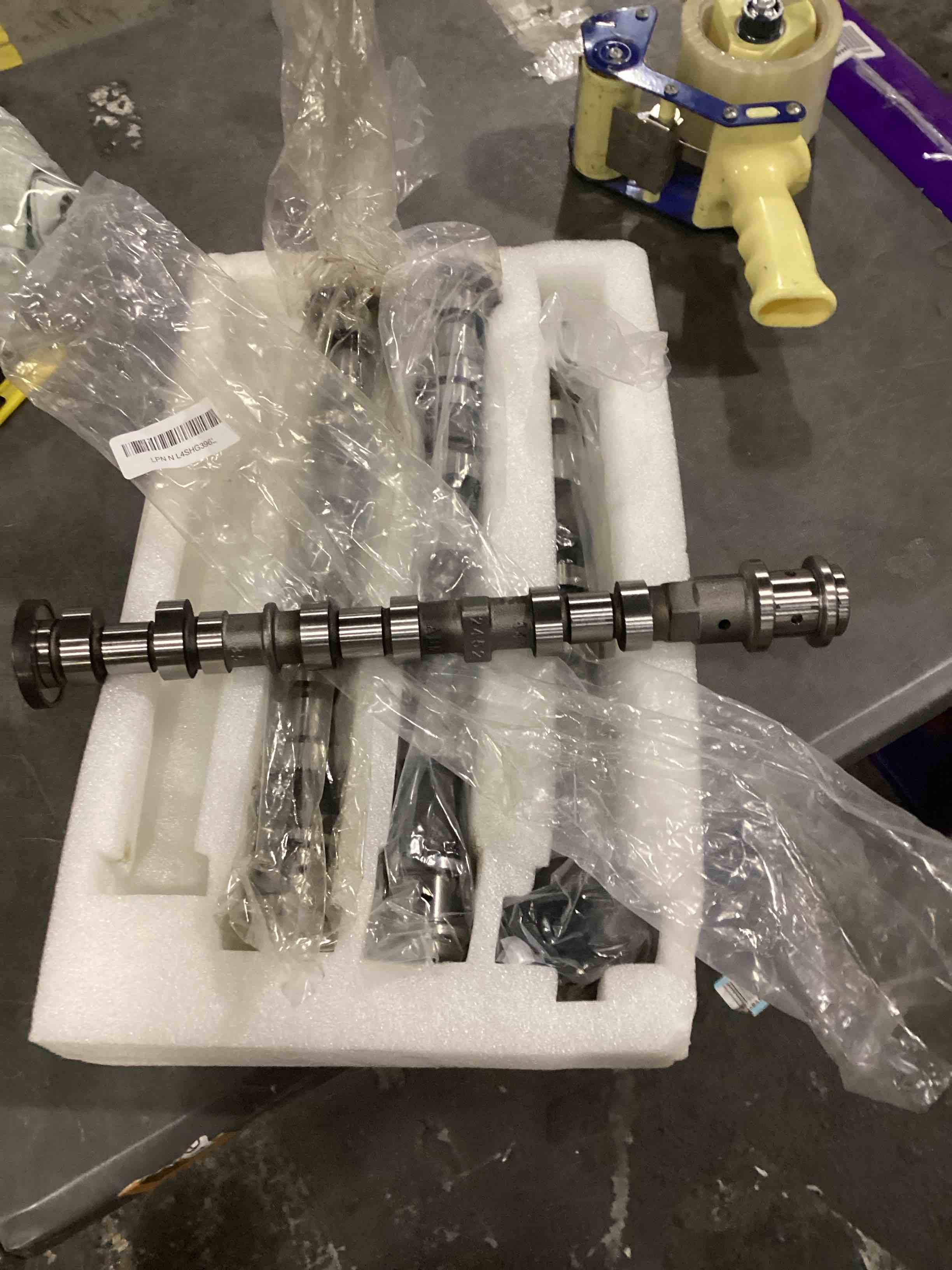 Left Side Exhaust & Intake Engine Camshaft Set,5184377AG 5184379AG,for ...