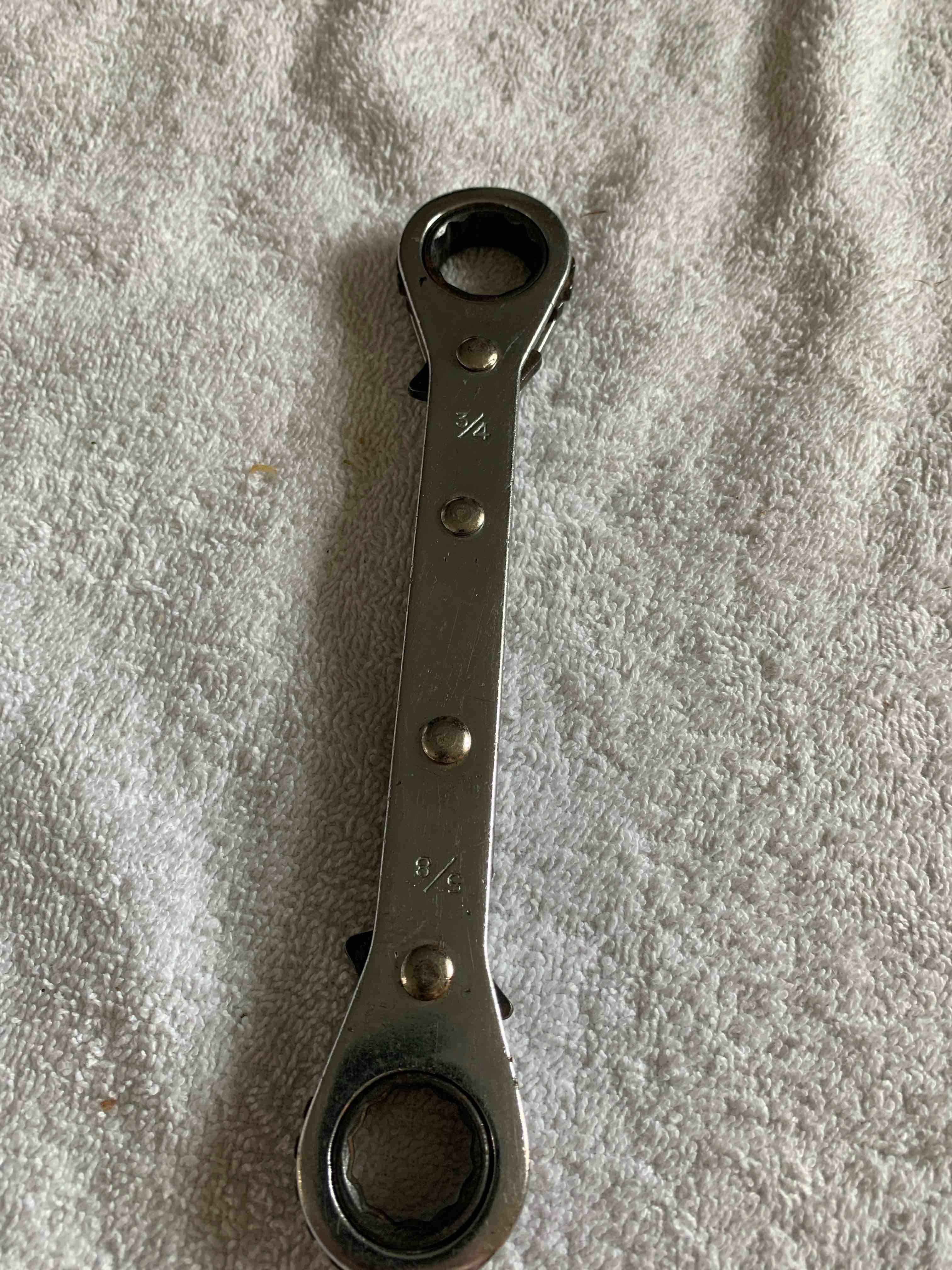 Ratchet Wrench, 5/8” and 3/4”