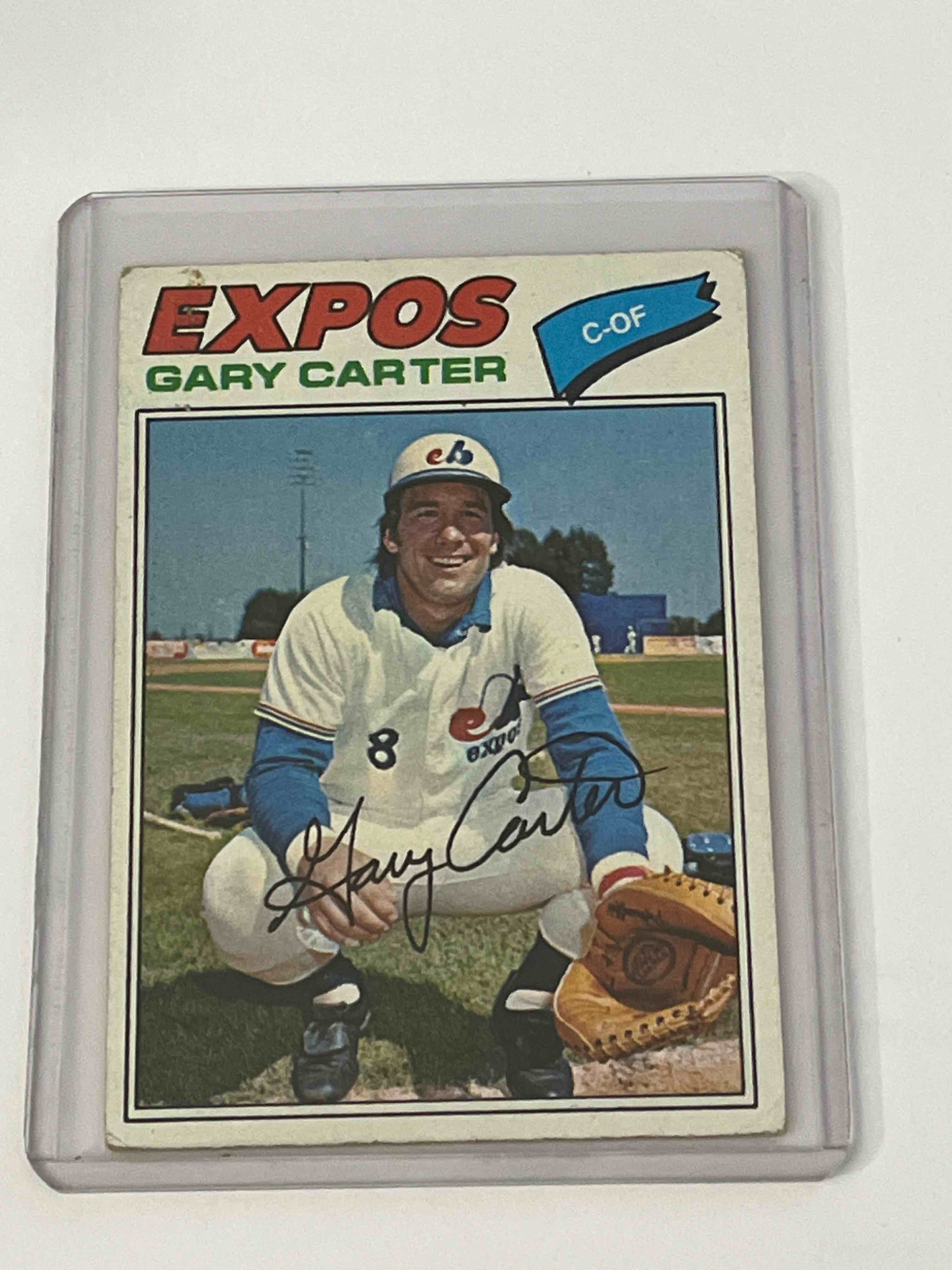 1977 TOPPS GARY CARTER BASEBALL CARD