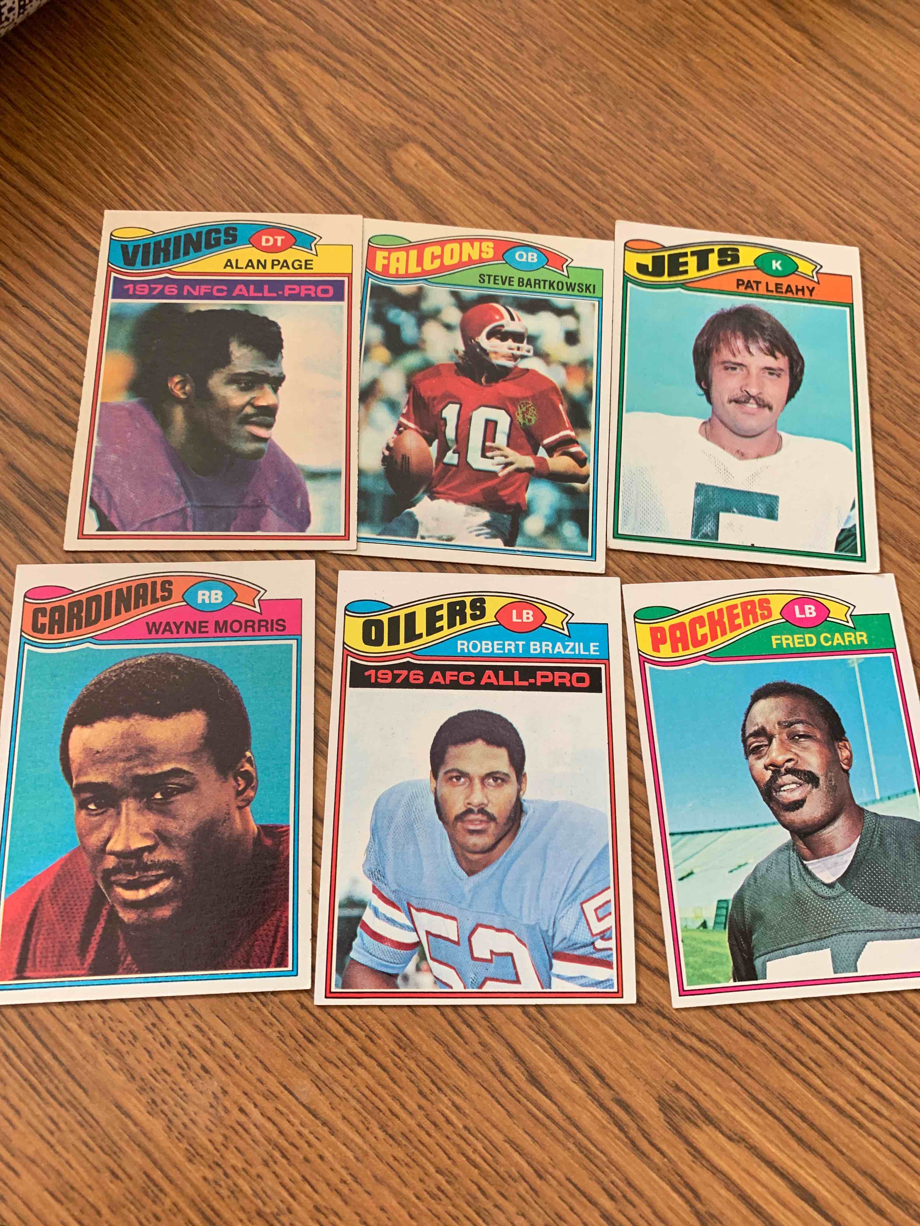 Lot of 6, 1977 Topps Football Cards