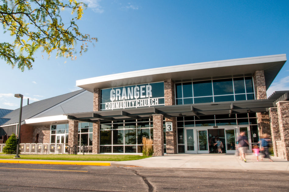 Granger Indiana Tuxedo & Suit Rental Stores | Louie's Tux Shop