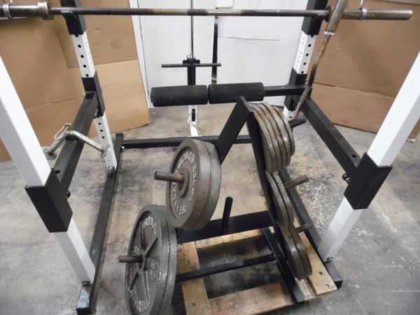 LSO Auctions - Lot: A1015 - Parabody Serious Steel Squat Rack & Weights ...