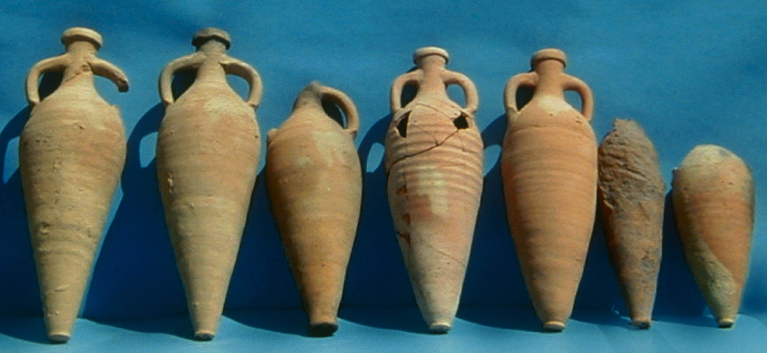 Phoenician Semi-Fine ware | The Levantine Ceramics Project