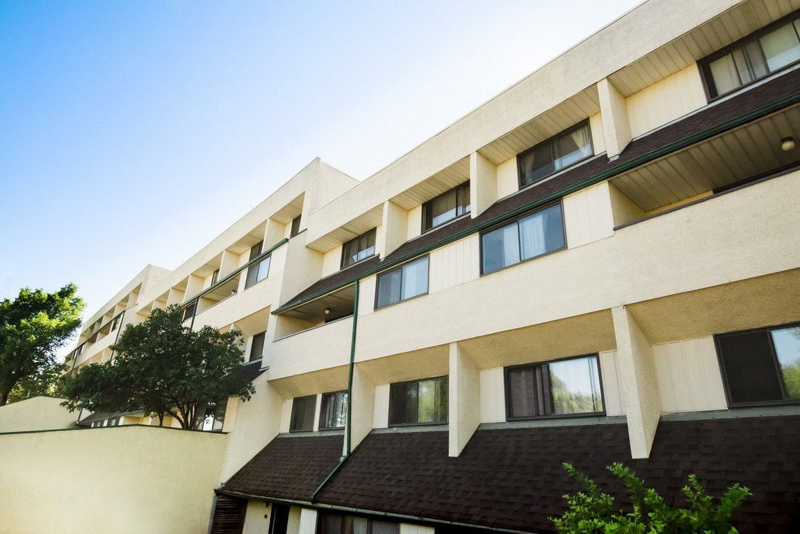 South Ridge Apartments