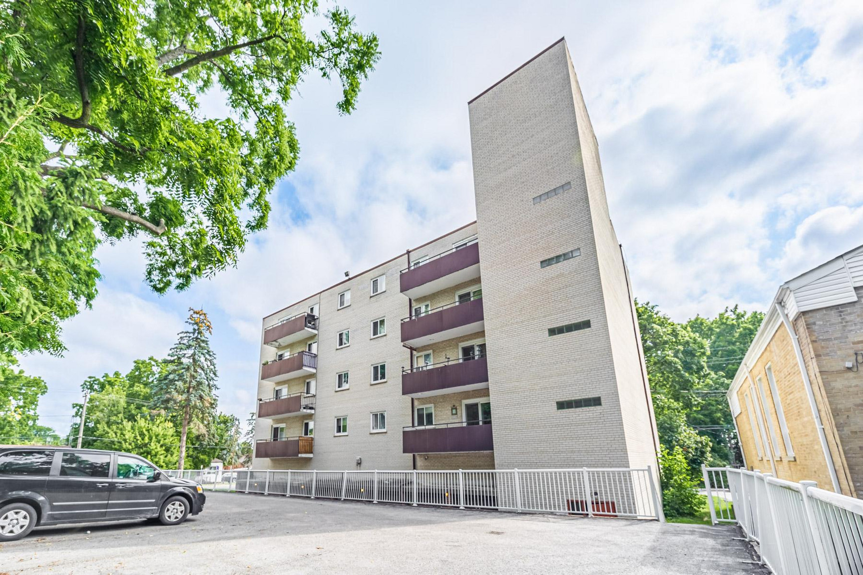 Rentals.ca Whitby Apartments, Condos and Houses For Rent