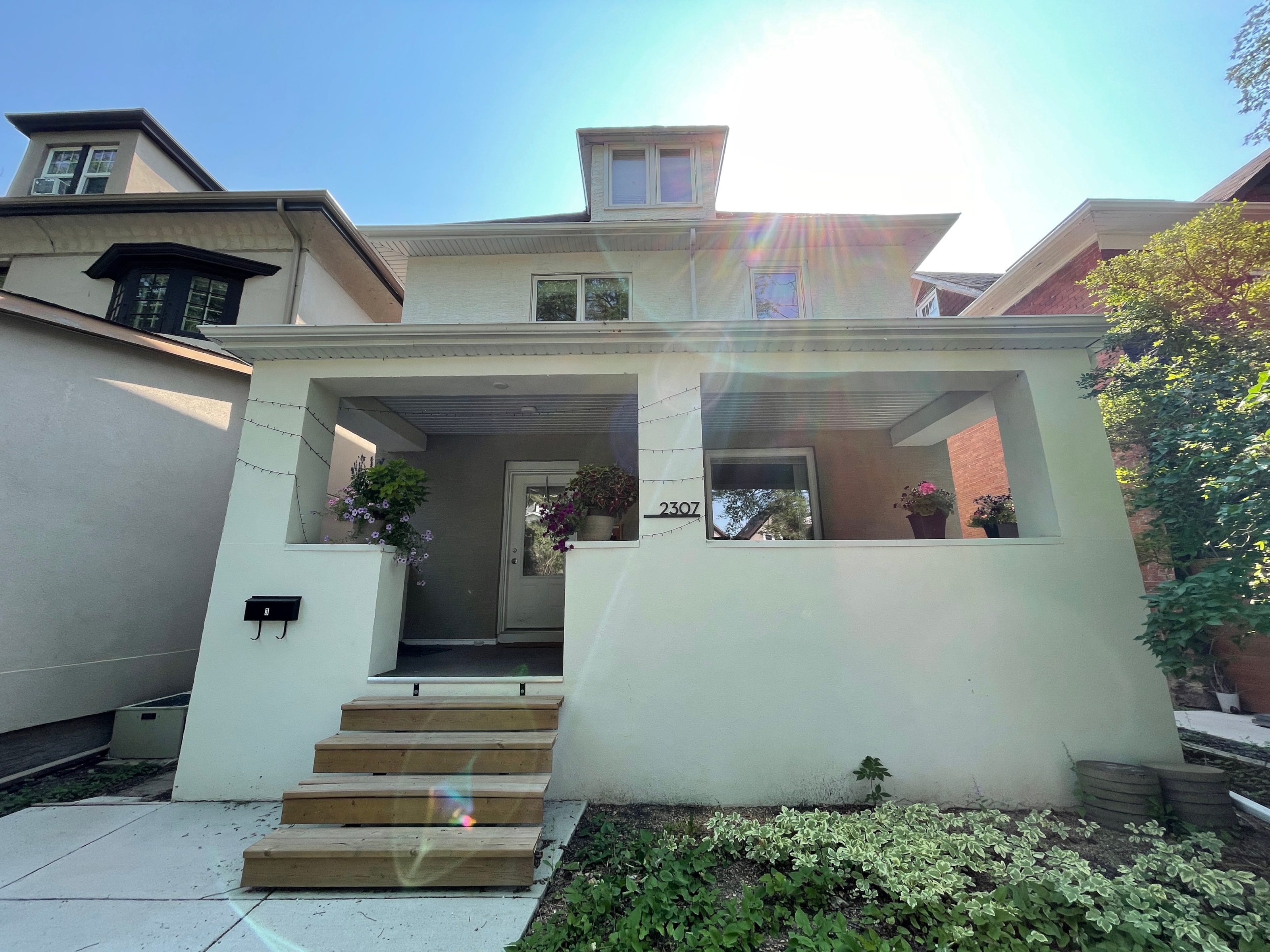 2307 Smith Street