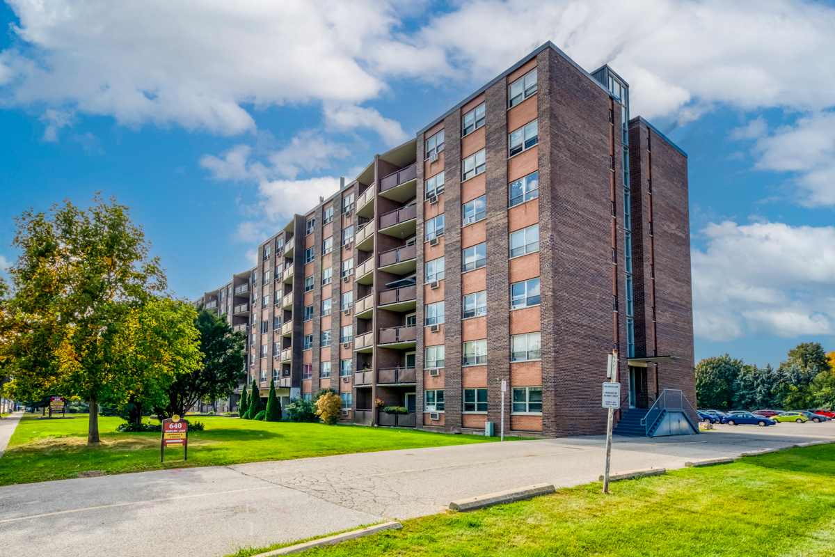 Edinburgh Manor Apartments - 640 Guelph Line, Burlington, ON